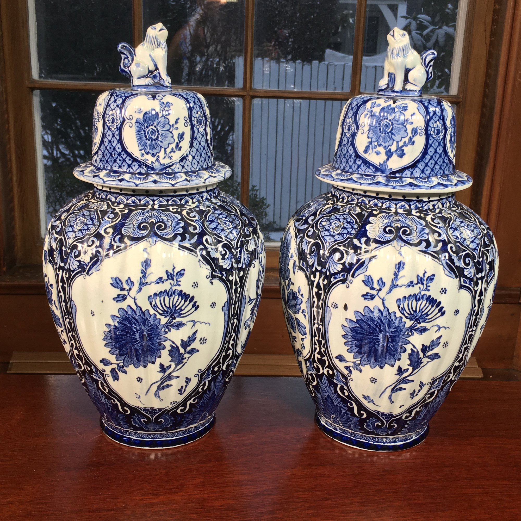 Incredible Pair Of Large Vintage DELFT Lidded Vases - Hand Painted In ...