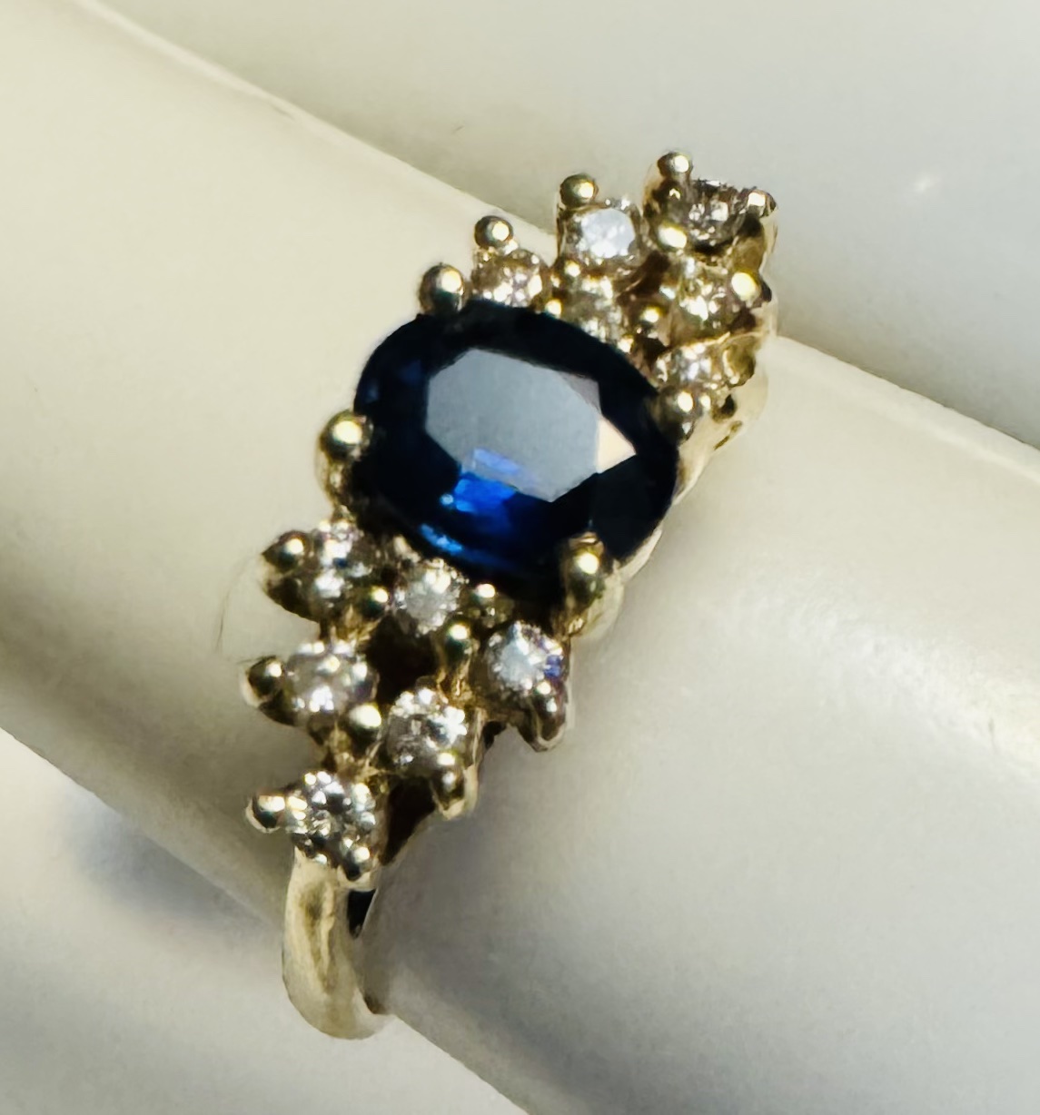 PRETTY 14K GOLD BLUE TOPAZ AND DIAMOND RING #1902188 | Auctionninja.com