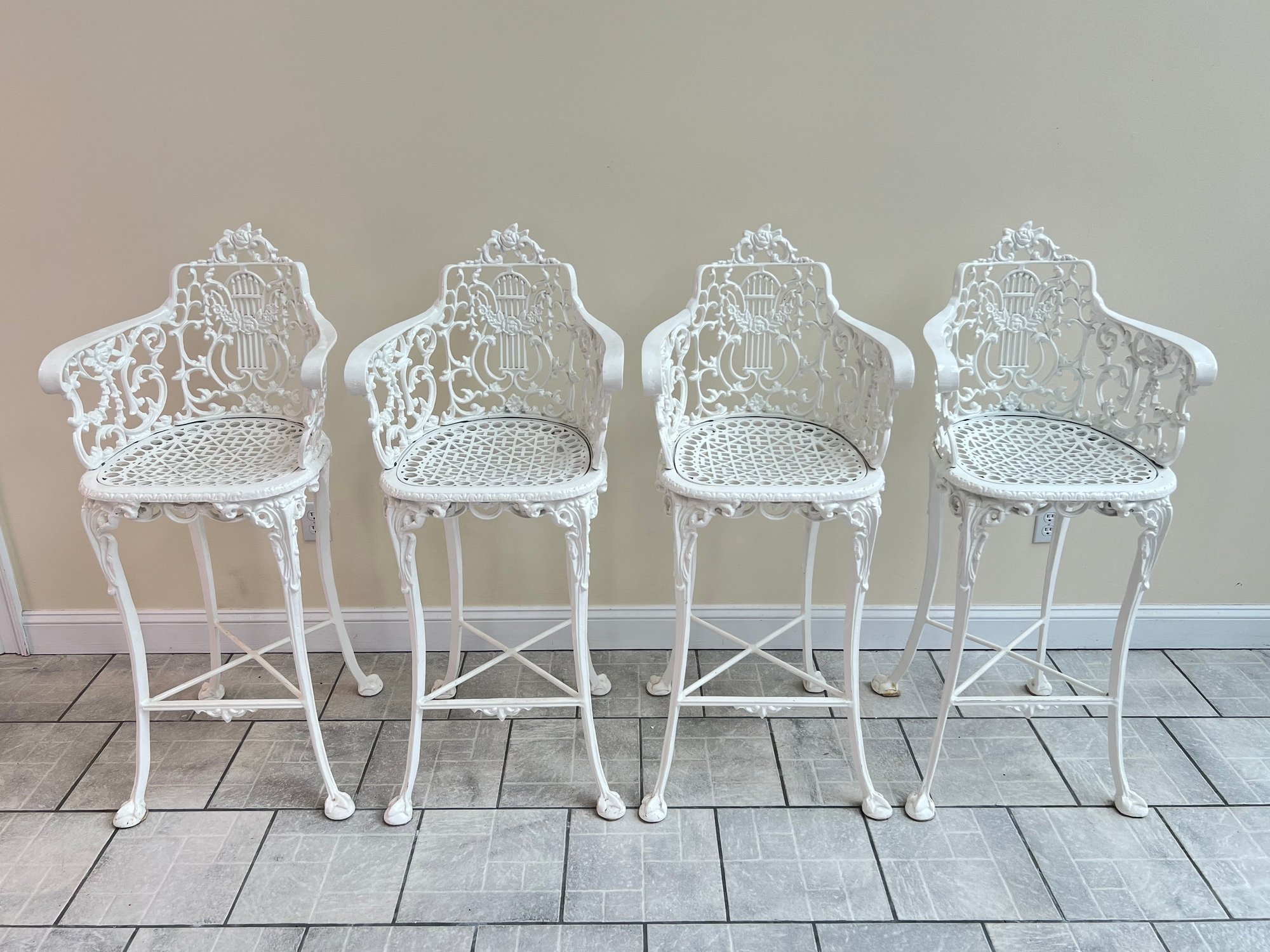 Set Of 4 High Quality Cast Aluminum Bar Stools By Moultrie #40821907 ...