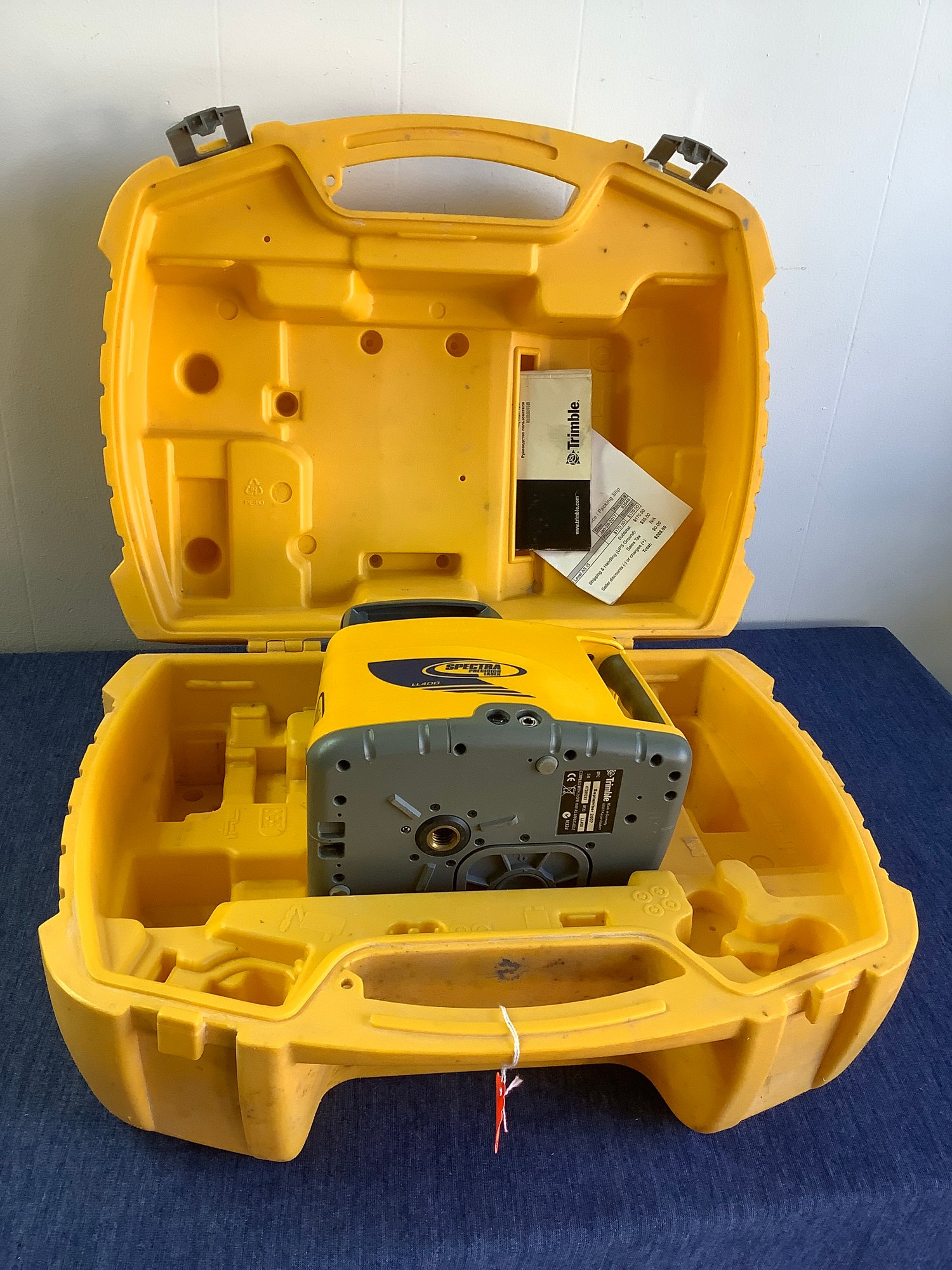 SPECTRA LL400 LASER LEVEL #17 #1930228 | Auctionninja.com