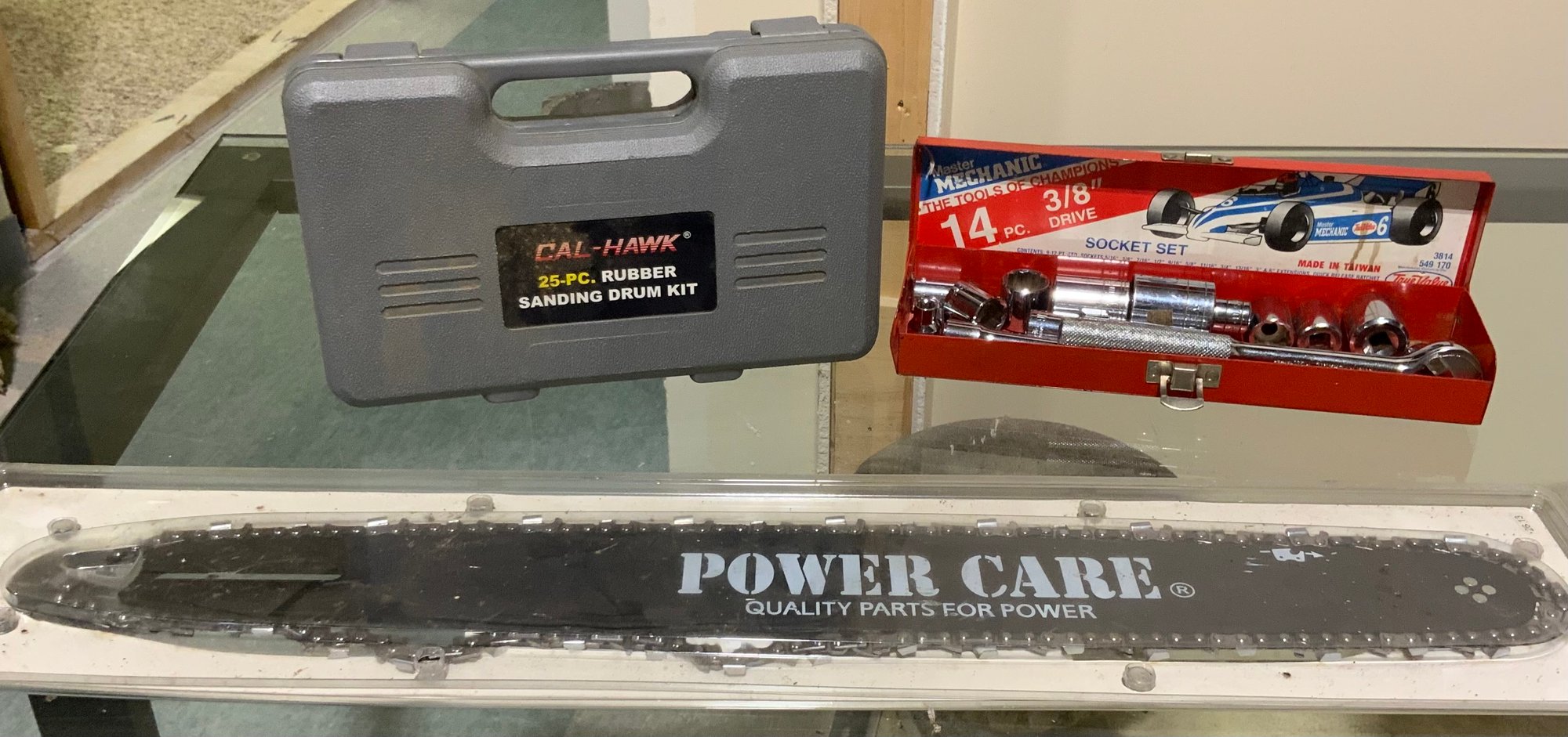 Hardware Lot ~ 20 Inch Band Saw Chain, 14 Pc Socket Set & 25 Piece ...