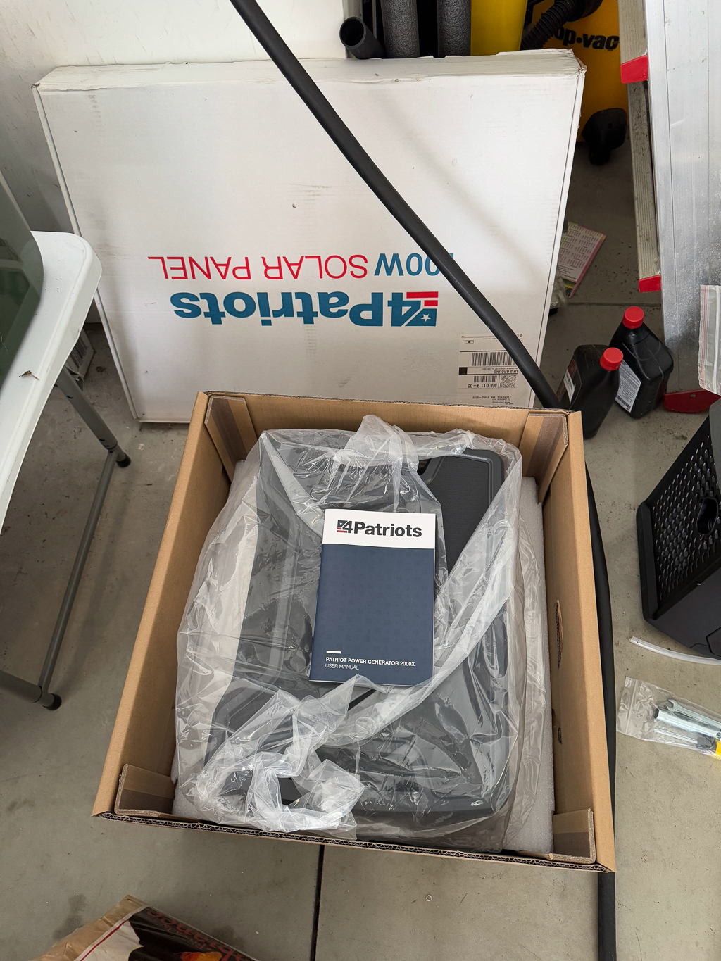 4 PATRIOTS 2000X POWER GENERATOR W/ 100W SOLAR PANEL #2060094 ...