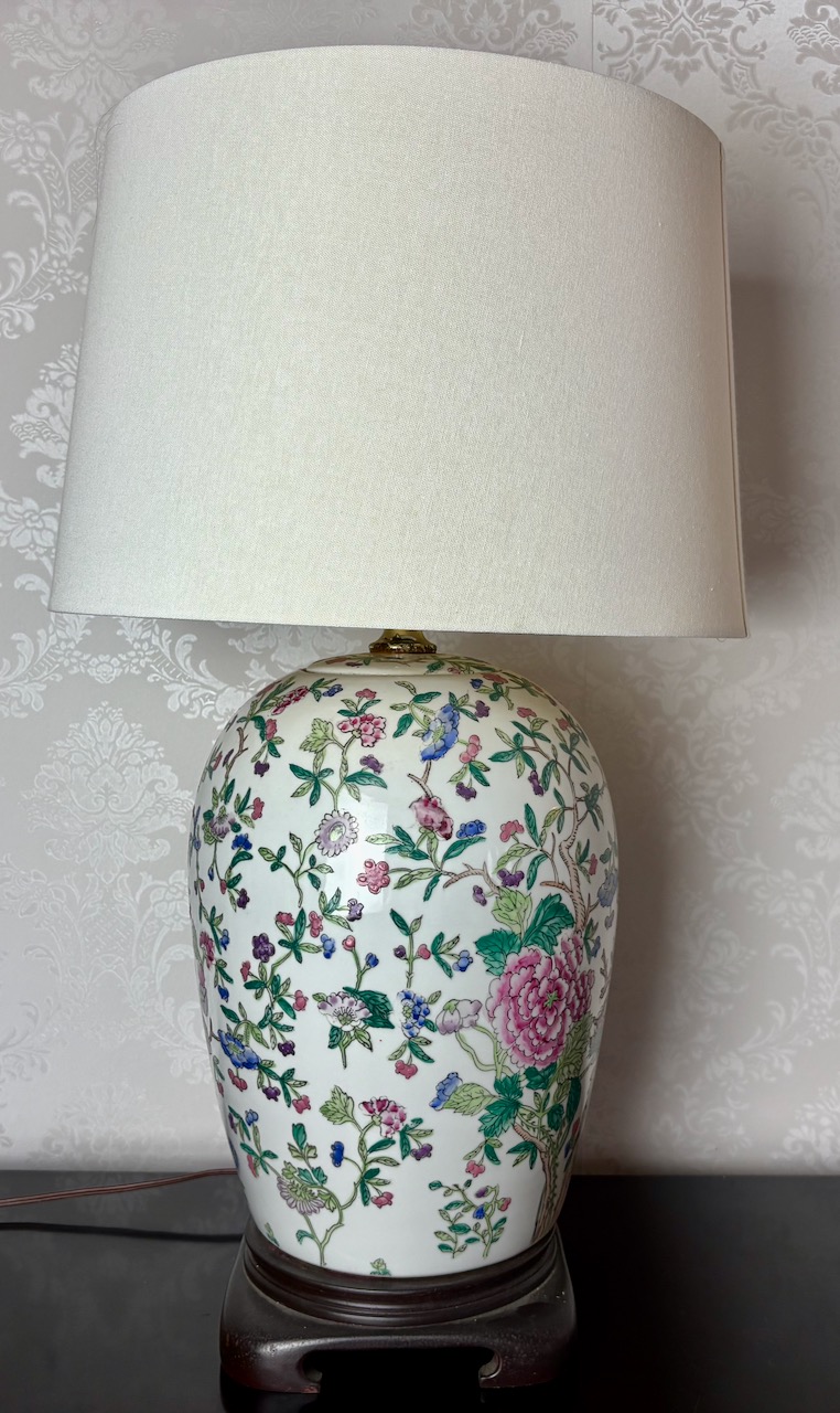 Vintage Chinese Floral Porcelain Table Lamp #2054301 | Auctionninja.com