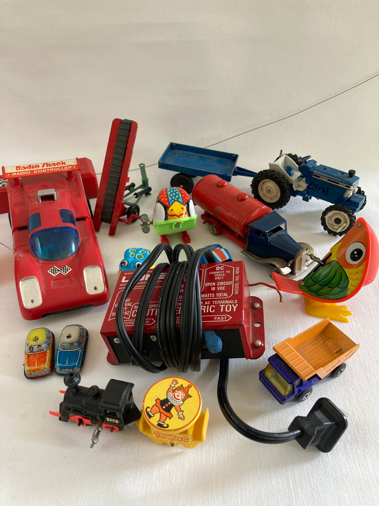 Toys - Remote Control, Wind Up, Farm #2095737 | Auctionninja.com