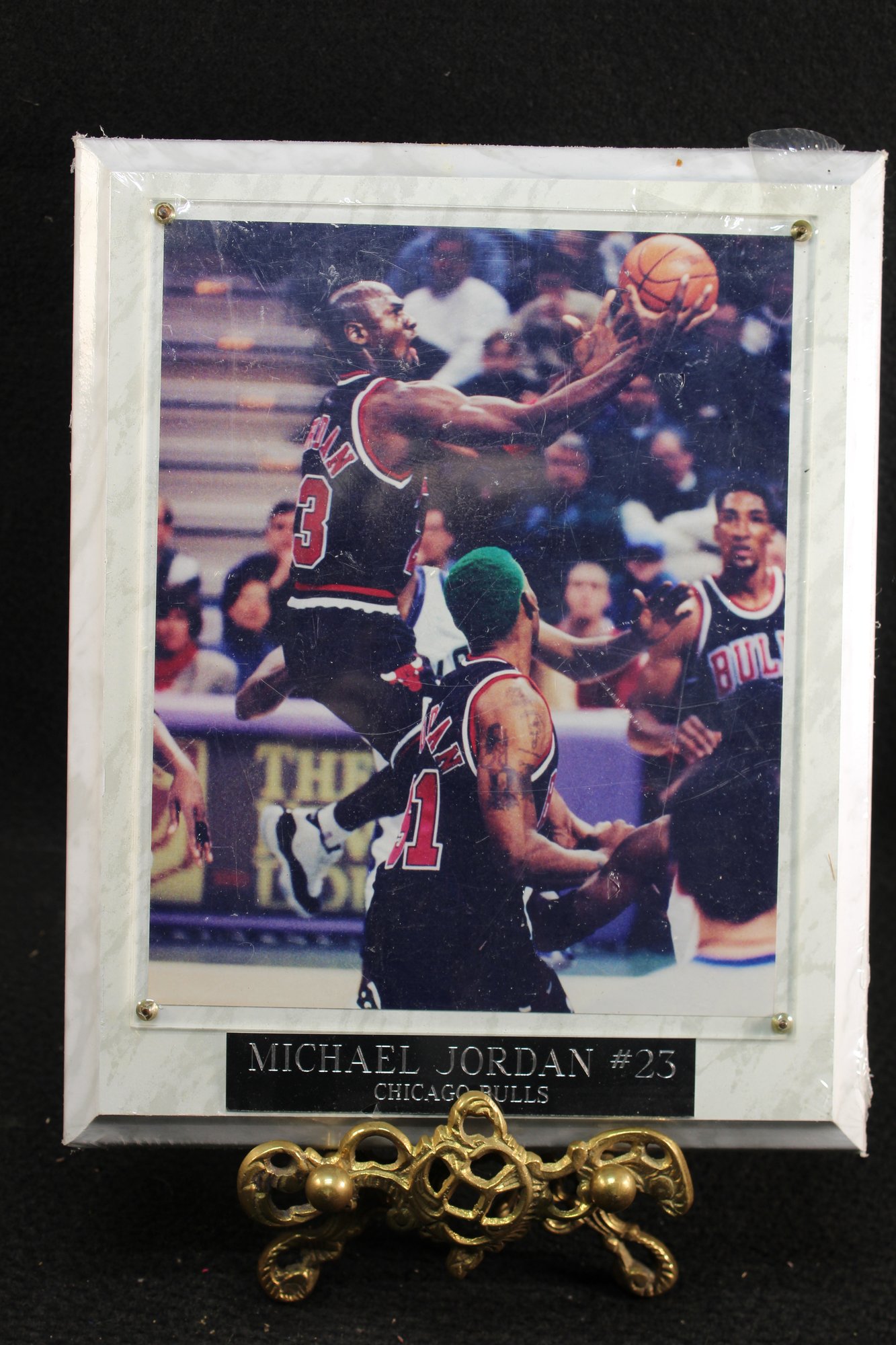Photograph Of A Flying Michael Jordan #25 Chicago Bulls Soaring Over ...