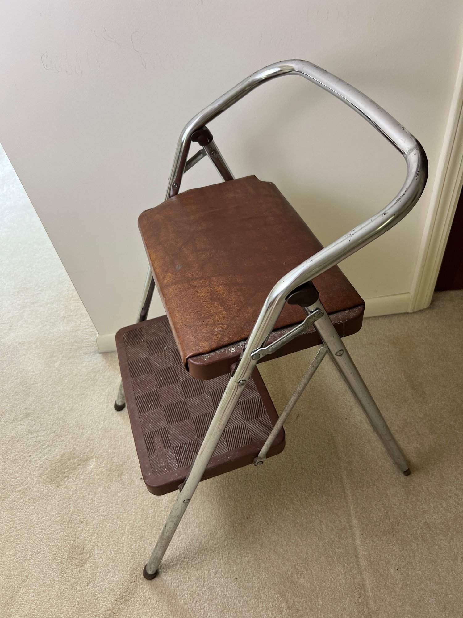 Cosco Chrome & Brown Vinyl Step-Stool #1944419 | Auctionninja.com