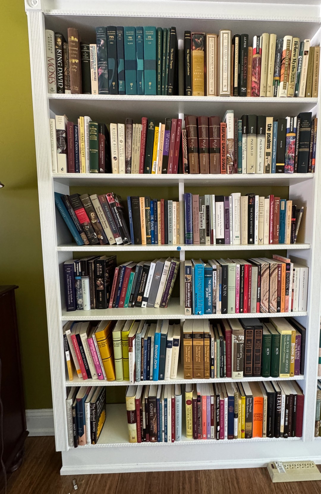 LARGE BOOKSHELF OF BOOKS ON RELIGION #2282991 | Auctionninja.com