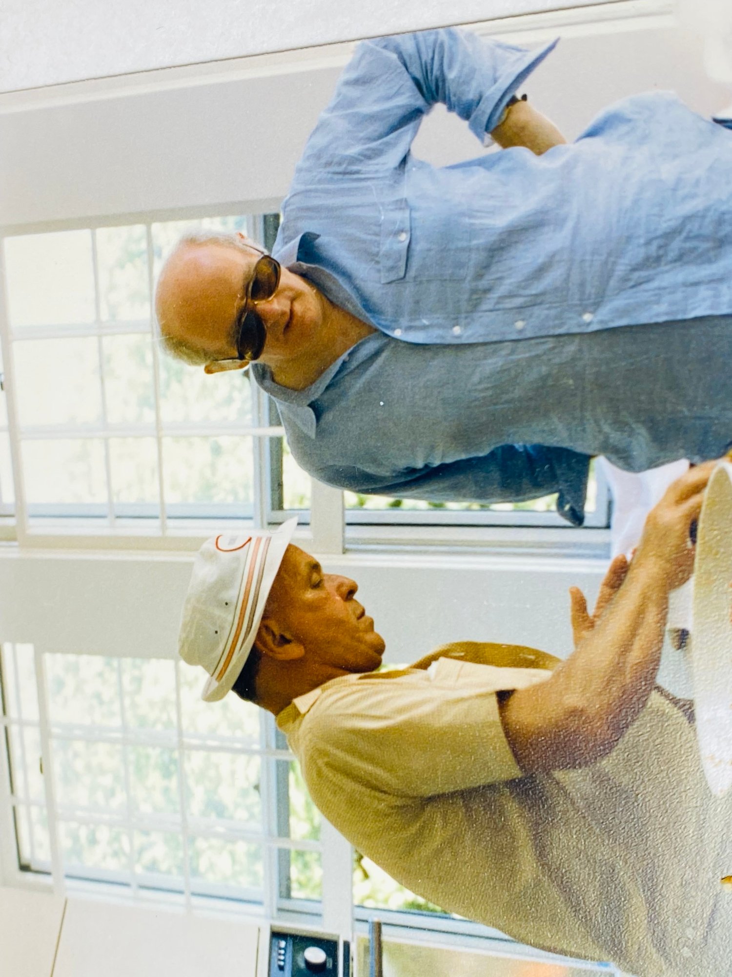 RARE! Original Photos Of Frank Sinatra Cooking At Home With His Friends ...
