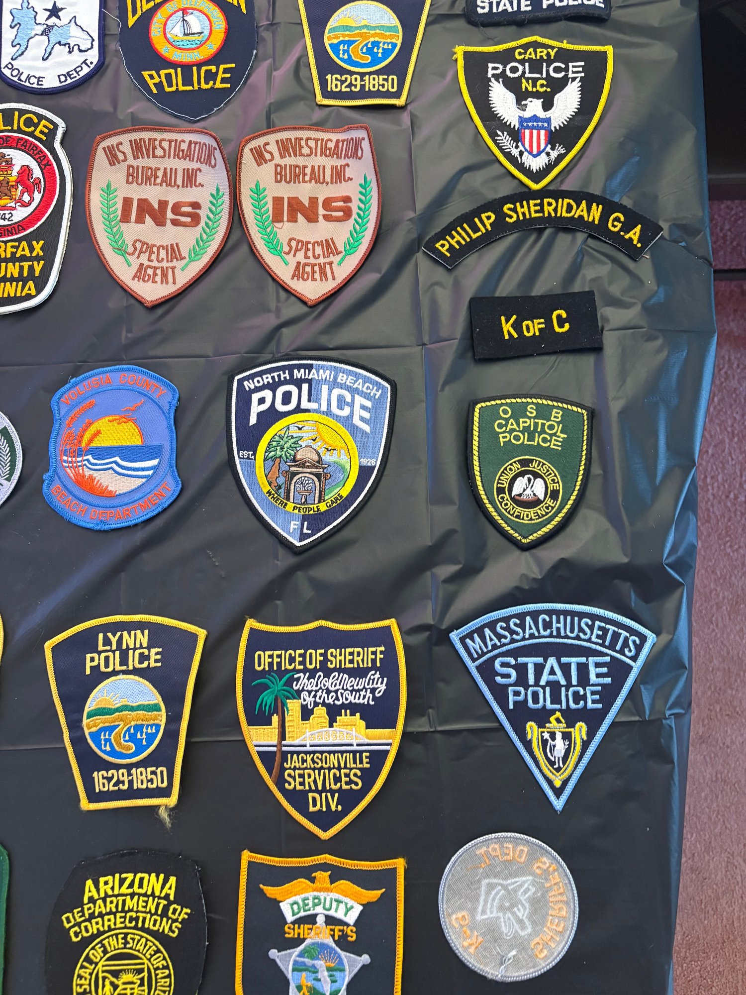 Large Group Of Police Patches #2259813 | Auctionninja.com