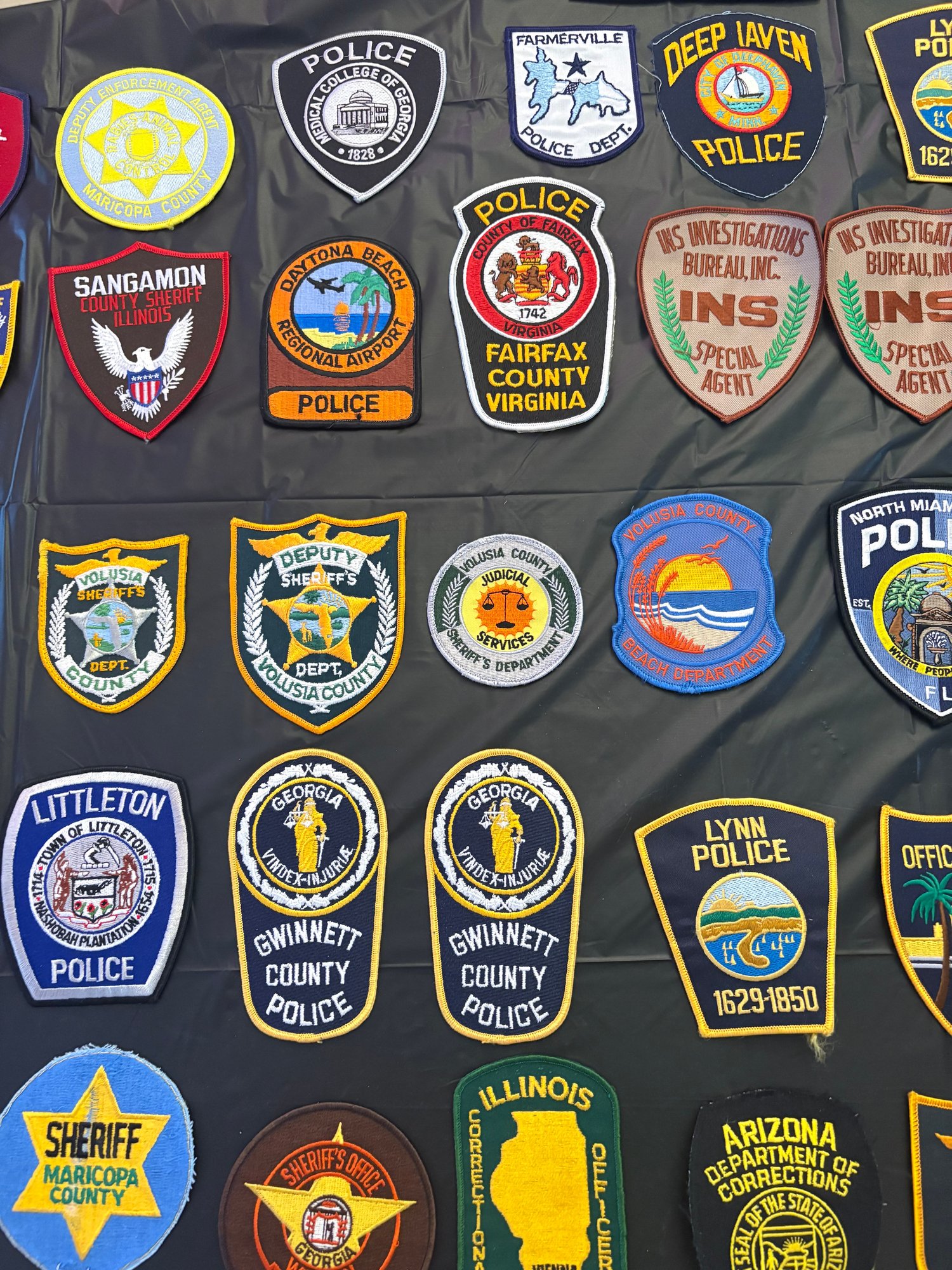 Large Group Of Police Patches #2259813 | Auctionninja.com
