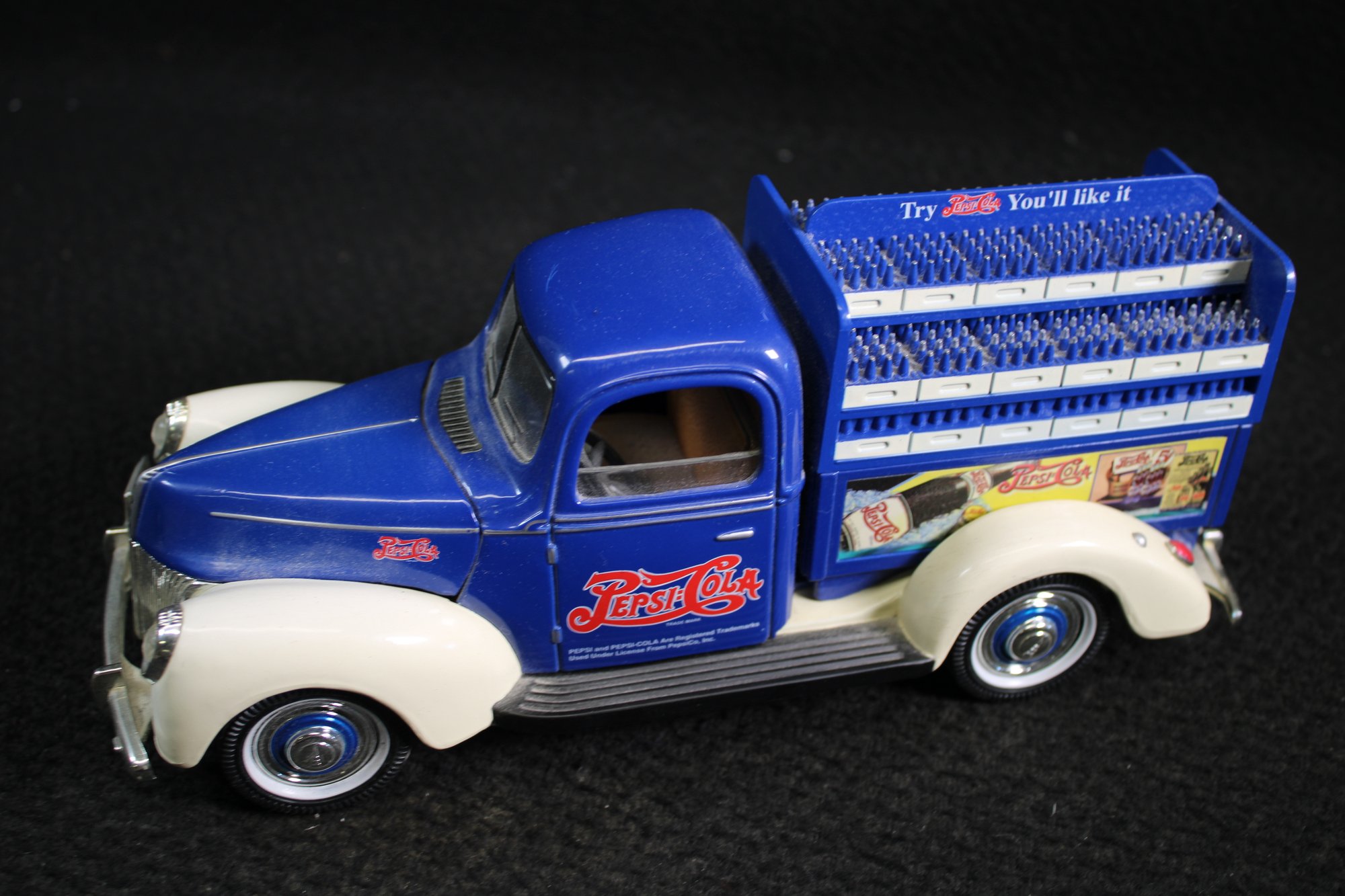 Vintage Diecast Pepsi Cola Truck #1958479 | Auctionninja.com
