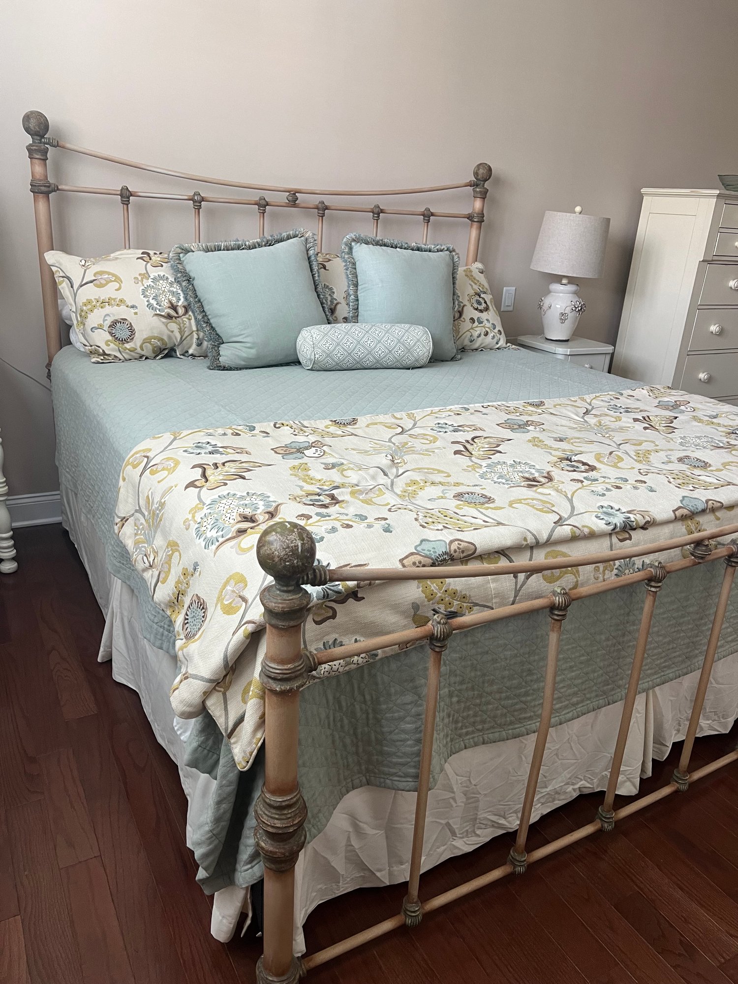 Wesley Allen King Size Metal Bed Frame With A Burnished Antique Finish ...