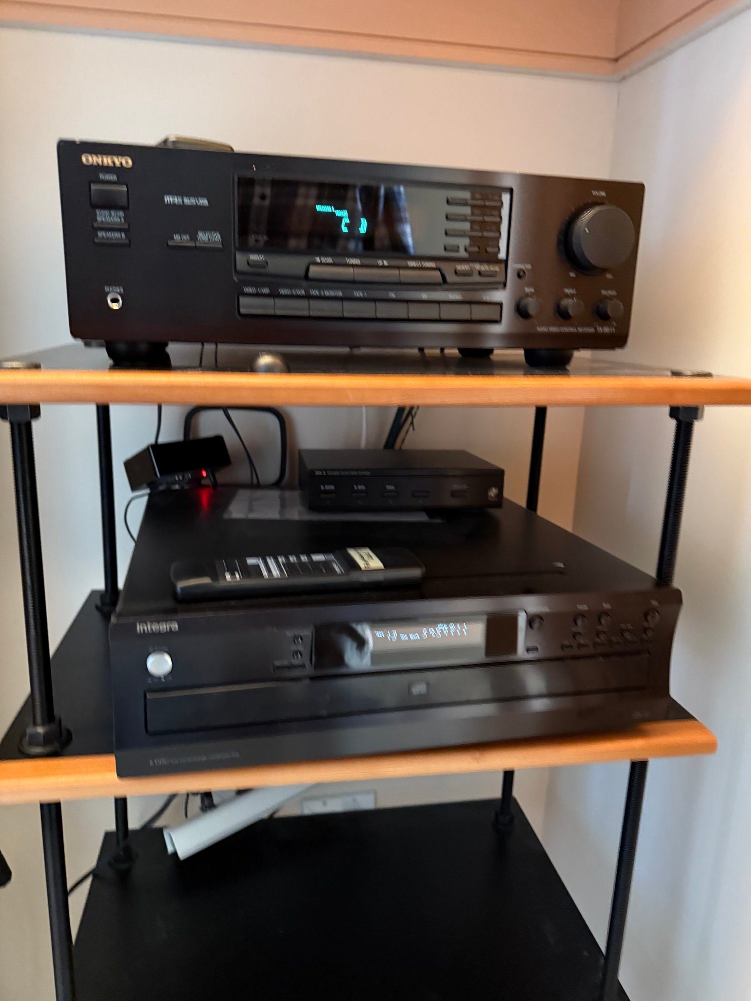 Onkyo Receiver And Integra CDC 3.1 CD Player With Stand #40834928 ...