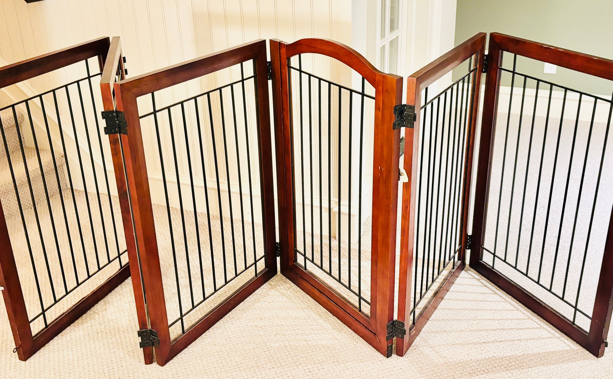 Frontgate Freestanding Wood Pet Gate #2207705 | Auctionninja.com