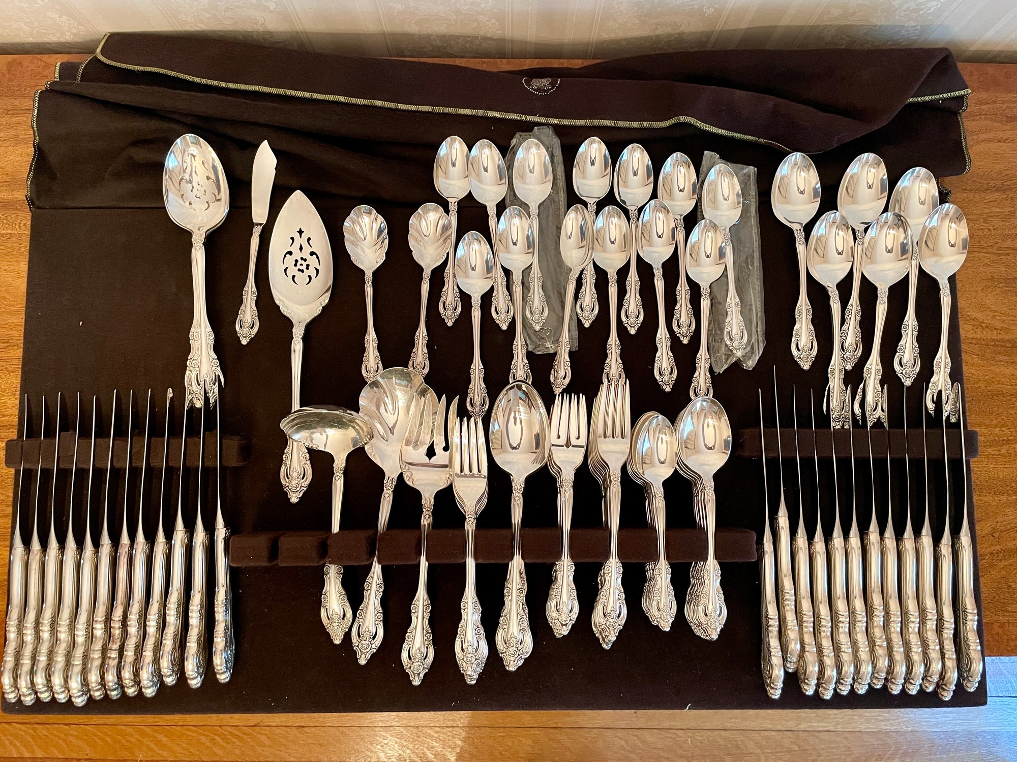 Community Silver Tone Flatware Set For 12 Plus , 110 Pieces In Total ...