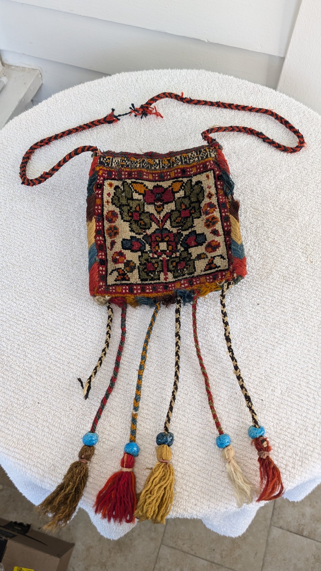 Turkish Kilim Pouch: A Unique Piece Of History #1941605 | Auctionninja.com