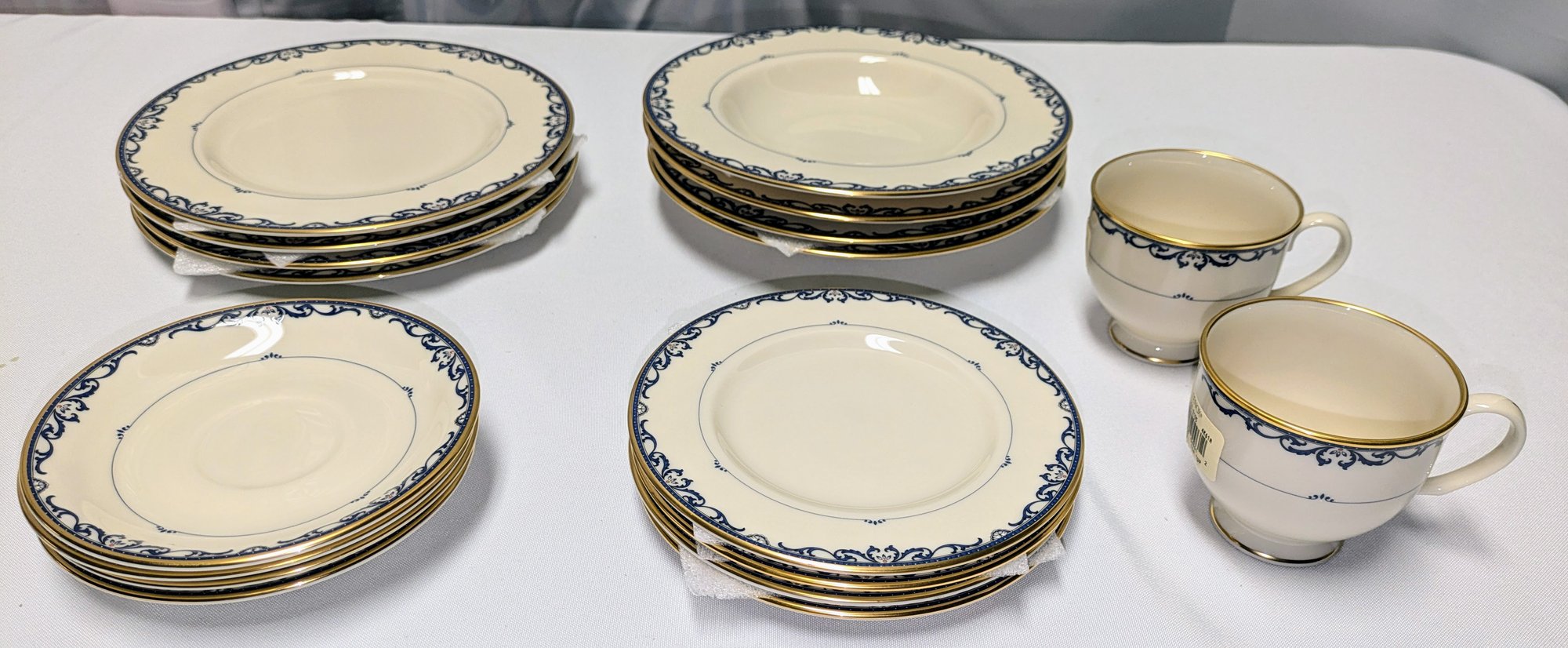 Lenox "Liberty" Pattern Dinnerware #1963246 | Auctionninja.com