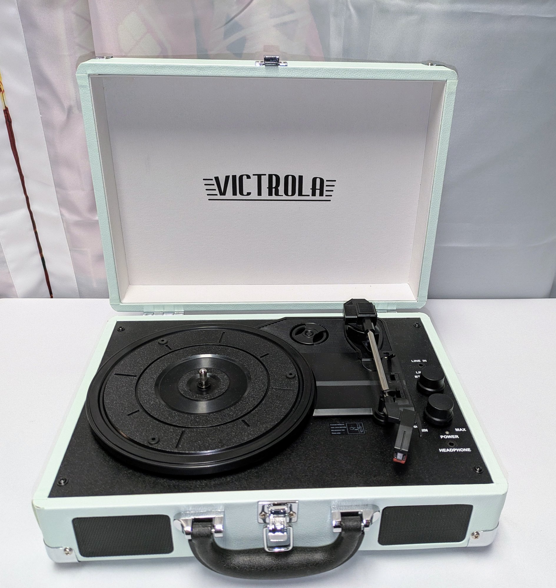 Victrola Vintage 3-Speed Bluetooth Portable Turqouise Suitcase Record ...