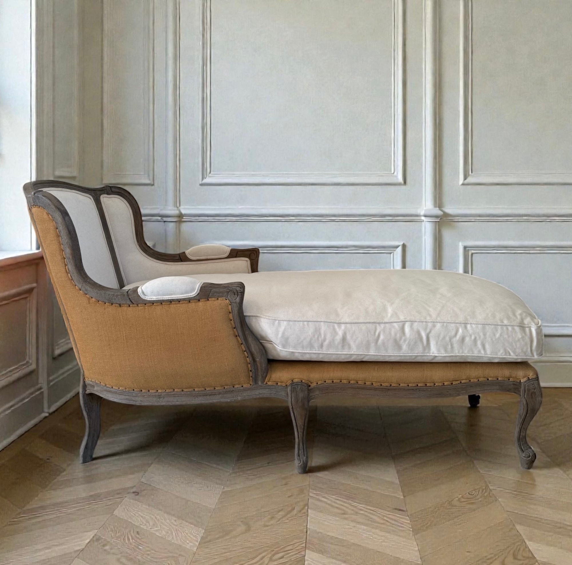 French Style Chaise With Modern Flair #2251408 | Auctionninja.com