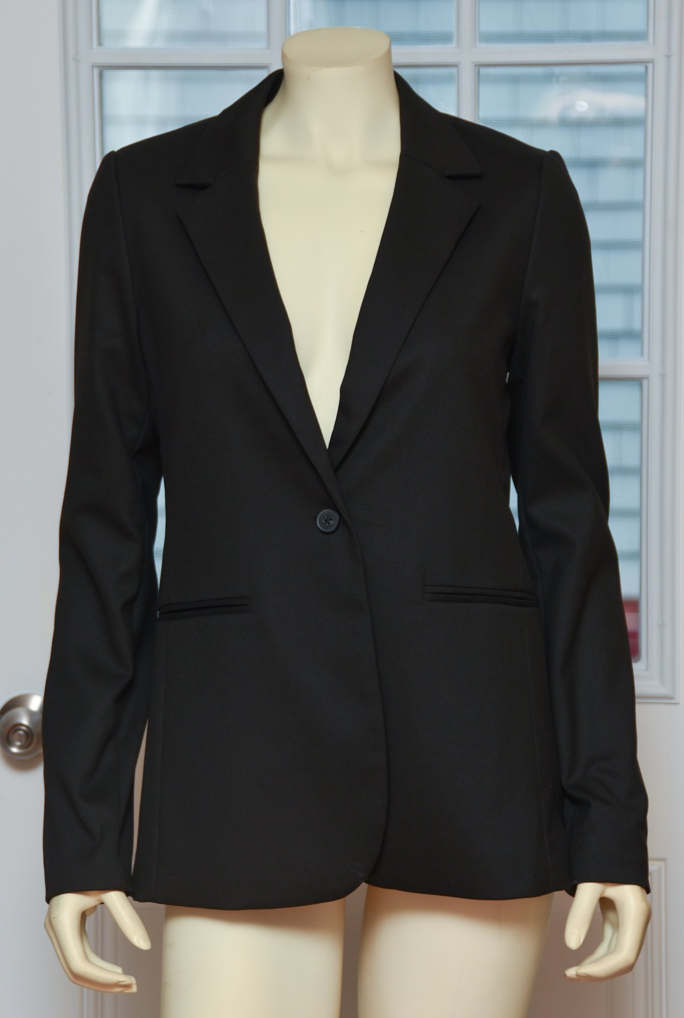 Gap Single Button Black Blazer New With Tags #1942243 | Auctionninja.com