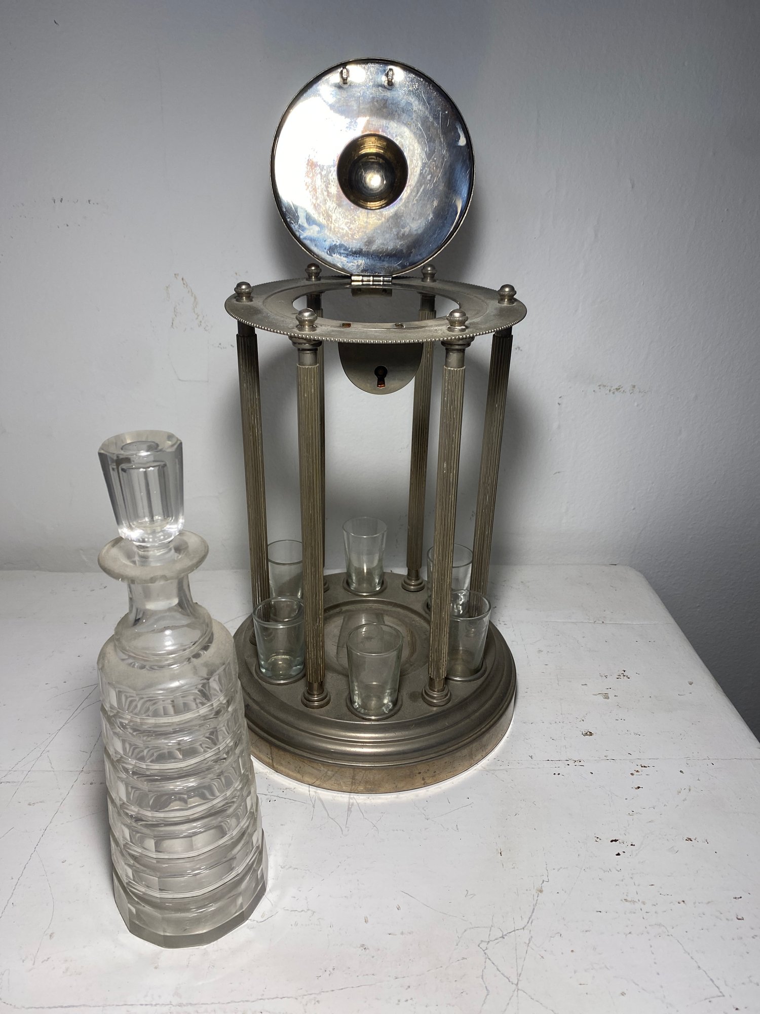 Metal Column Locking Decanter And Bar Very Unusual #1972675 ...