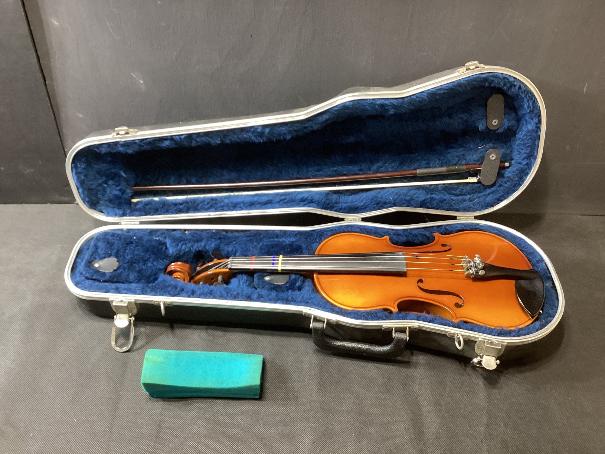 Beeker Violin & Case And Bow With Extras, Great Shape #2086308 ...