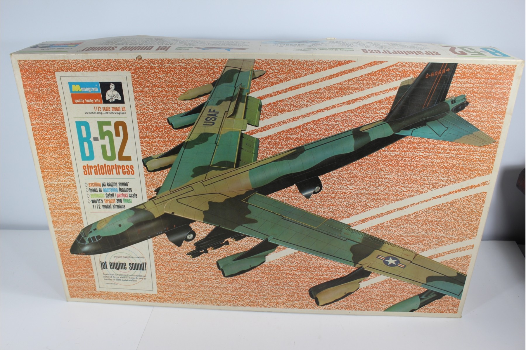 Monogram B-52 Stratofortress 1960's #772337 | Auctionninja.com