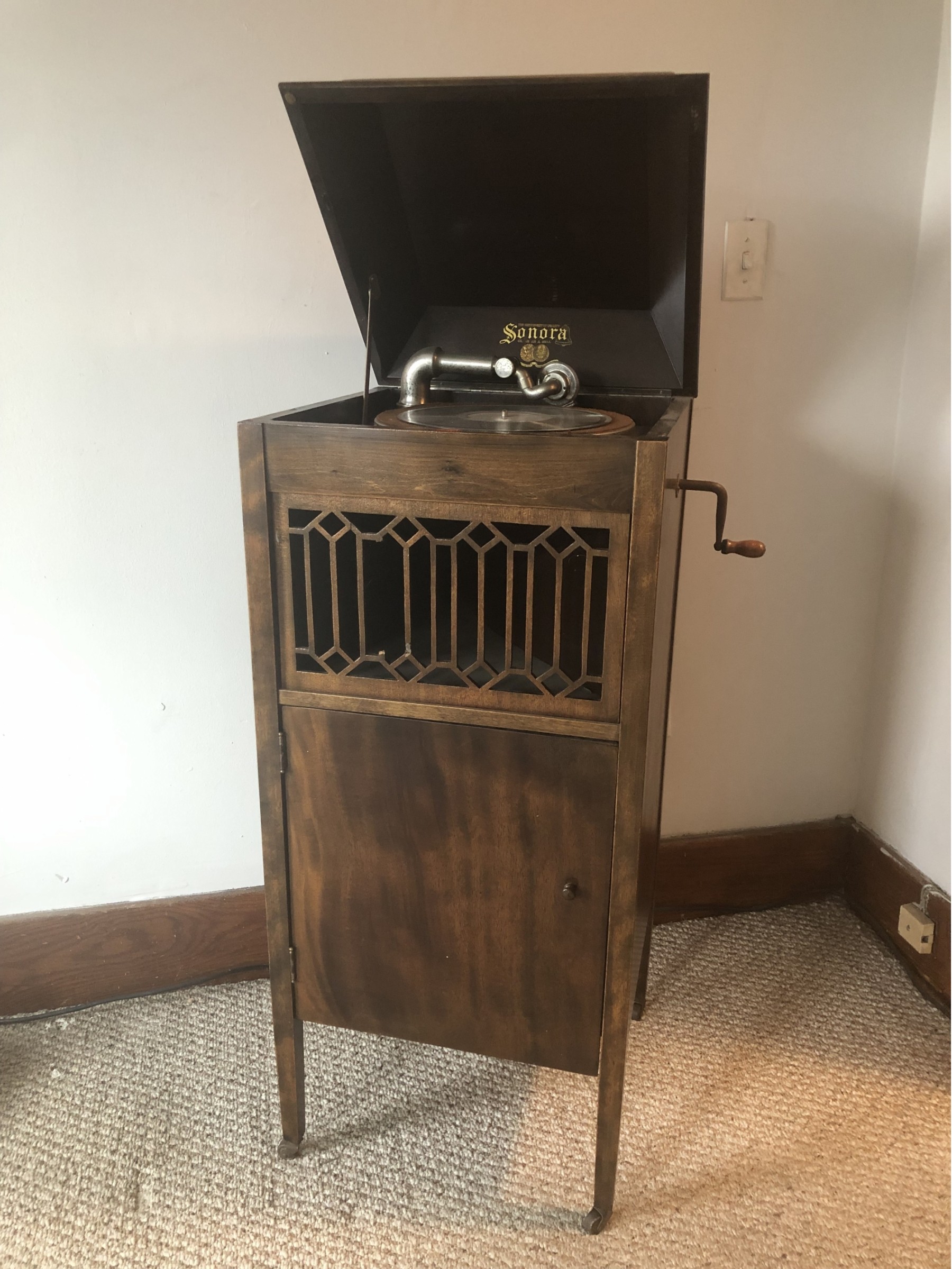 Antique 1915 Sonora Wind Up Standing Phonograph Cabinet - Works ...