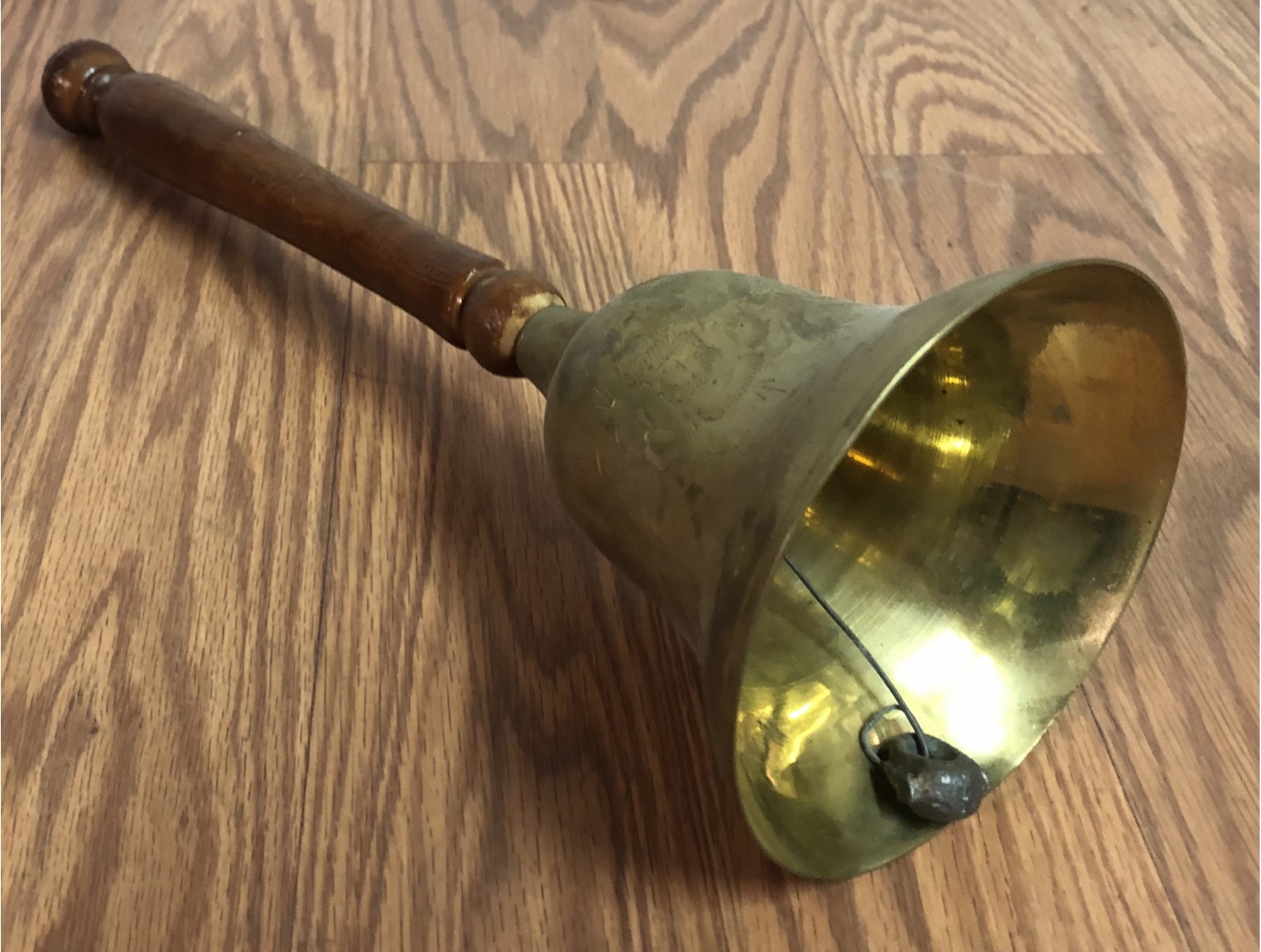 Vintage Bell With Wooden Handle Made In India #1130100 | Auctionninja.com