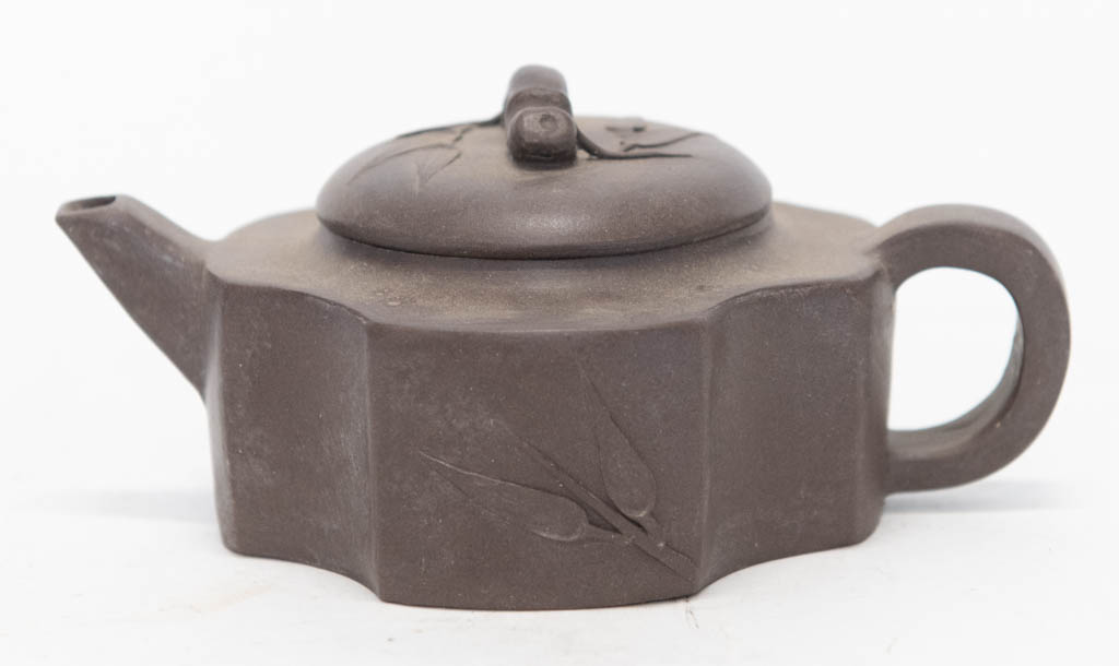 Chinese Clay Teapot Possibly Xixing Pottery #30146 | Auctionninja.com