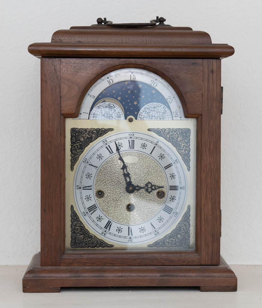 Crowne Of Fairhope Moon Dial Mantle Clock With Key #47558 ...