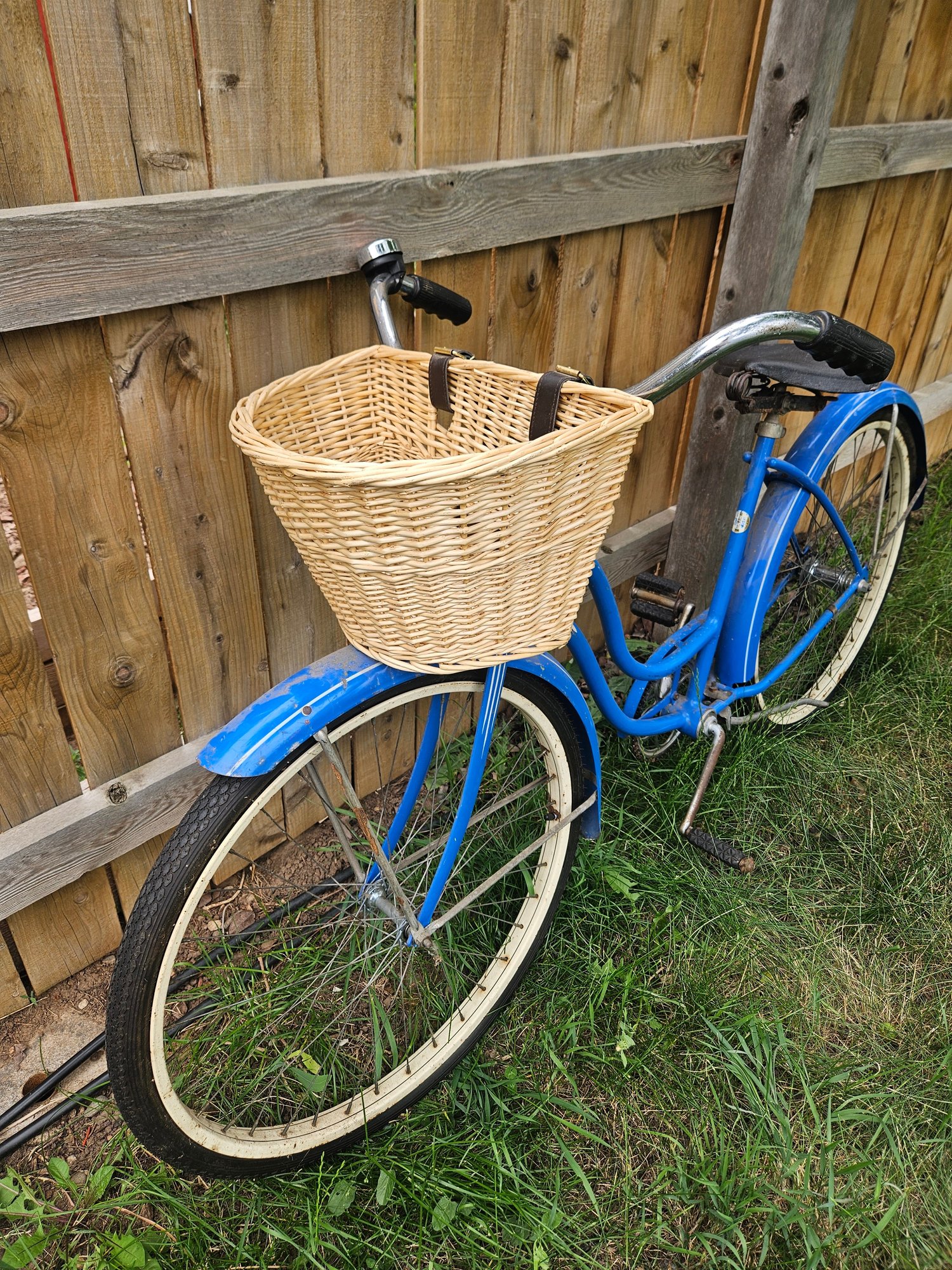 Vintage Schwinn Spitfire Bike #3540 | Auctionninja.com