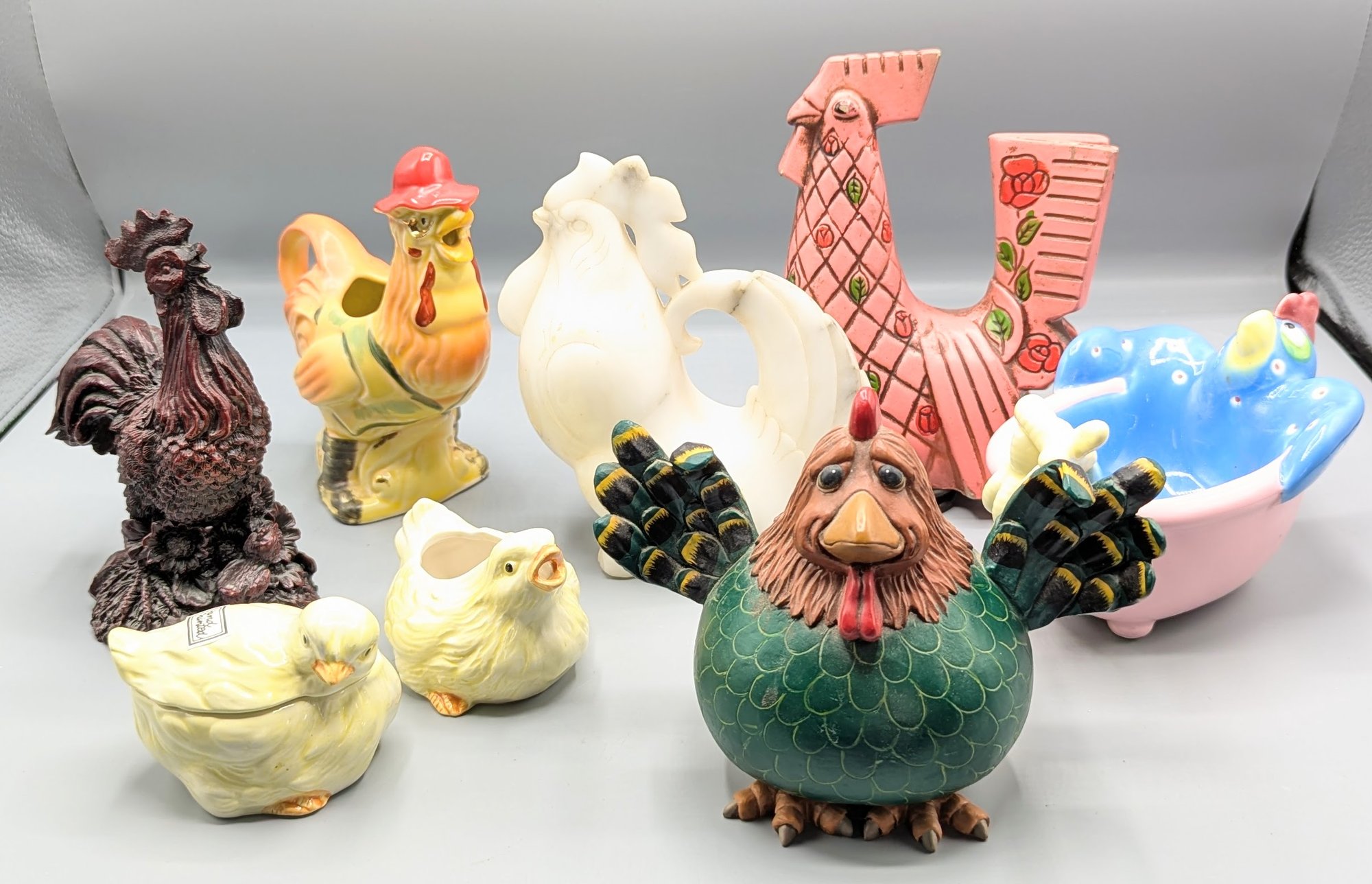 Chicken Lot With White Alabaster Chicken #1516 | Auctionninja.com