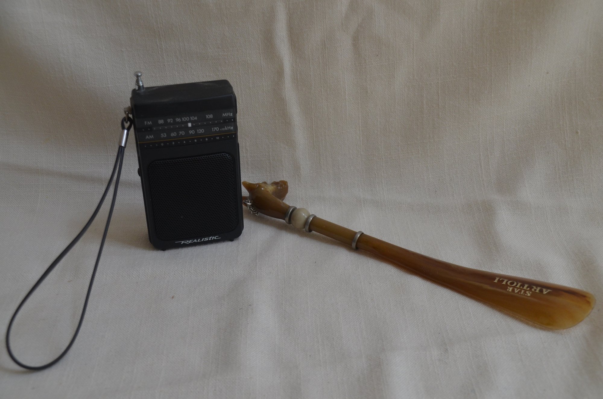 389) Vintage Realistic Transitor Radio AM/FM Model #12-727 #31813 ...