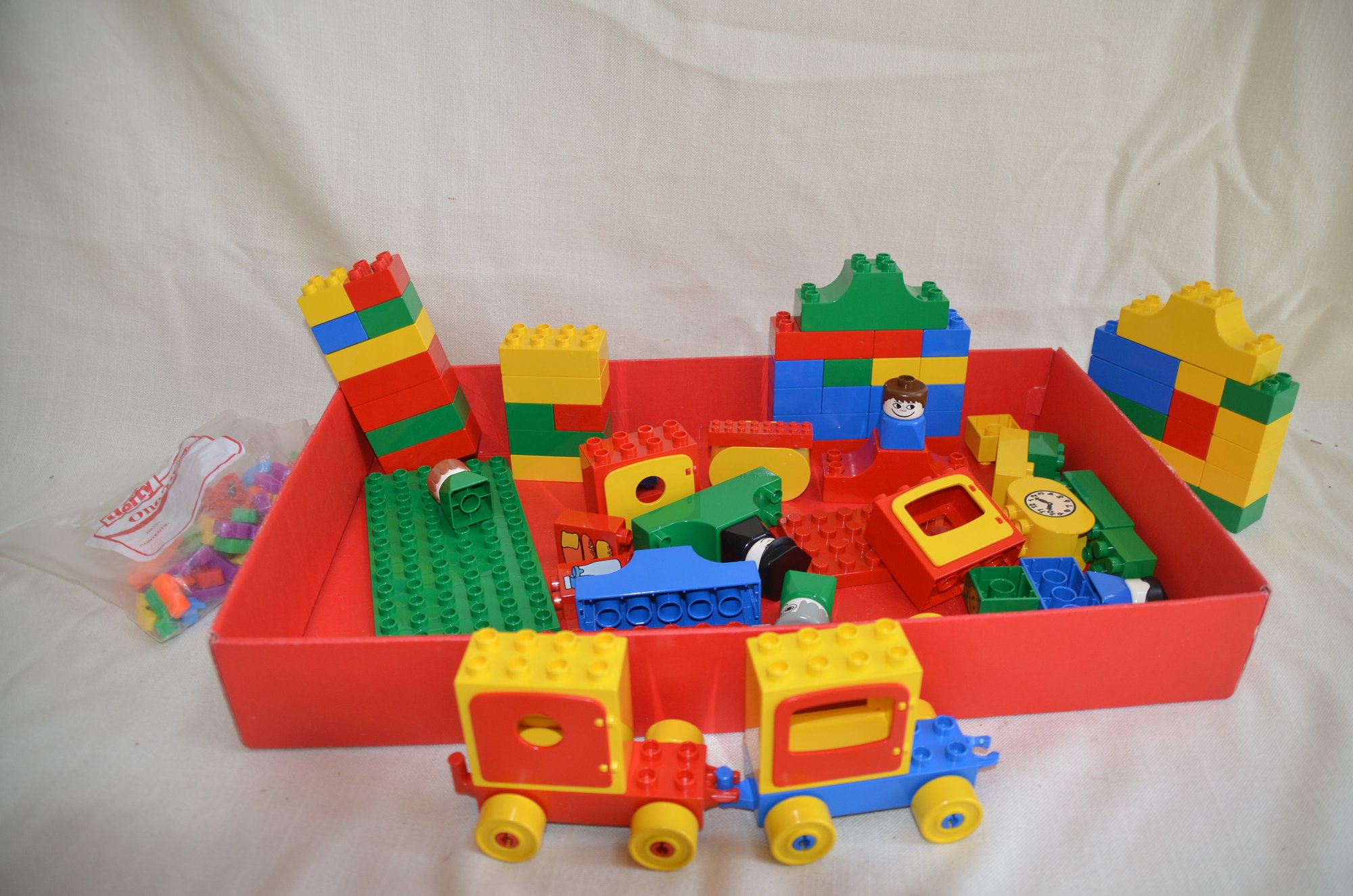 453) Duplex Lego #32040 | Auctionninja.com