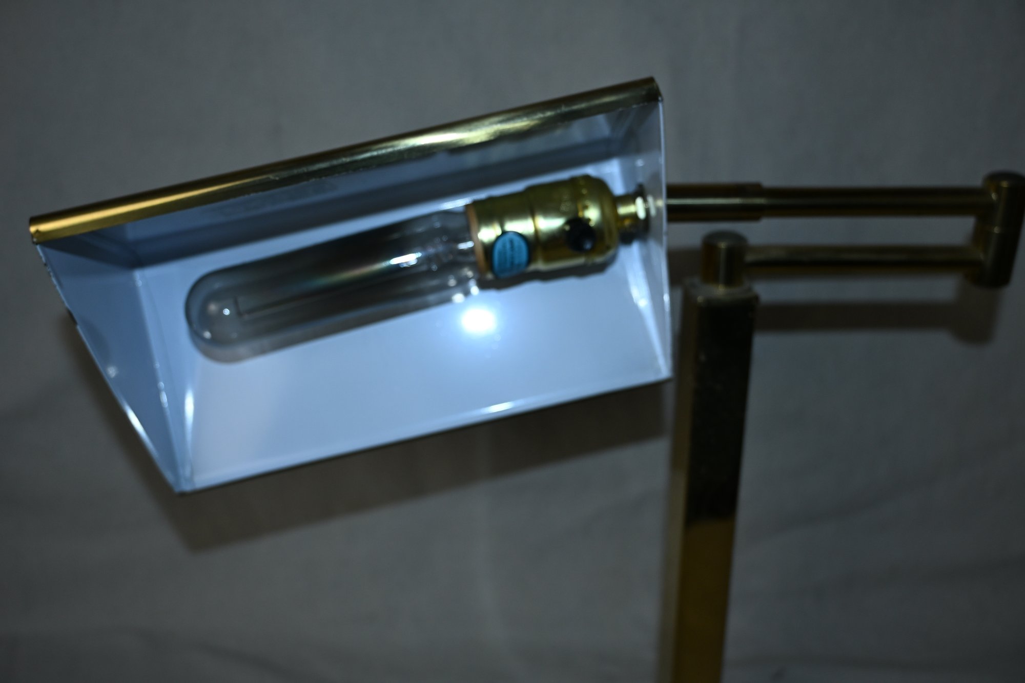 201) Polished Brass Desk Table Lamp Triangle Shade Swing Arm #35019 ...