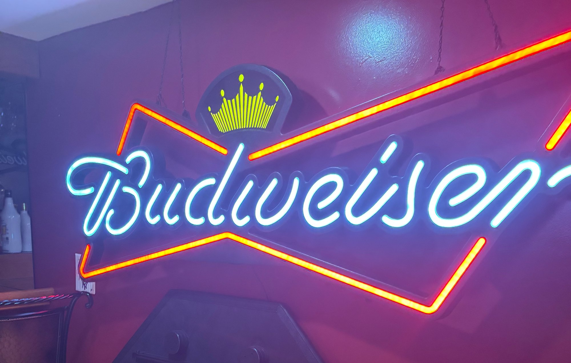 Large Budweiser Neon Light Sign 70" Long #35091 | Auctionninja.com