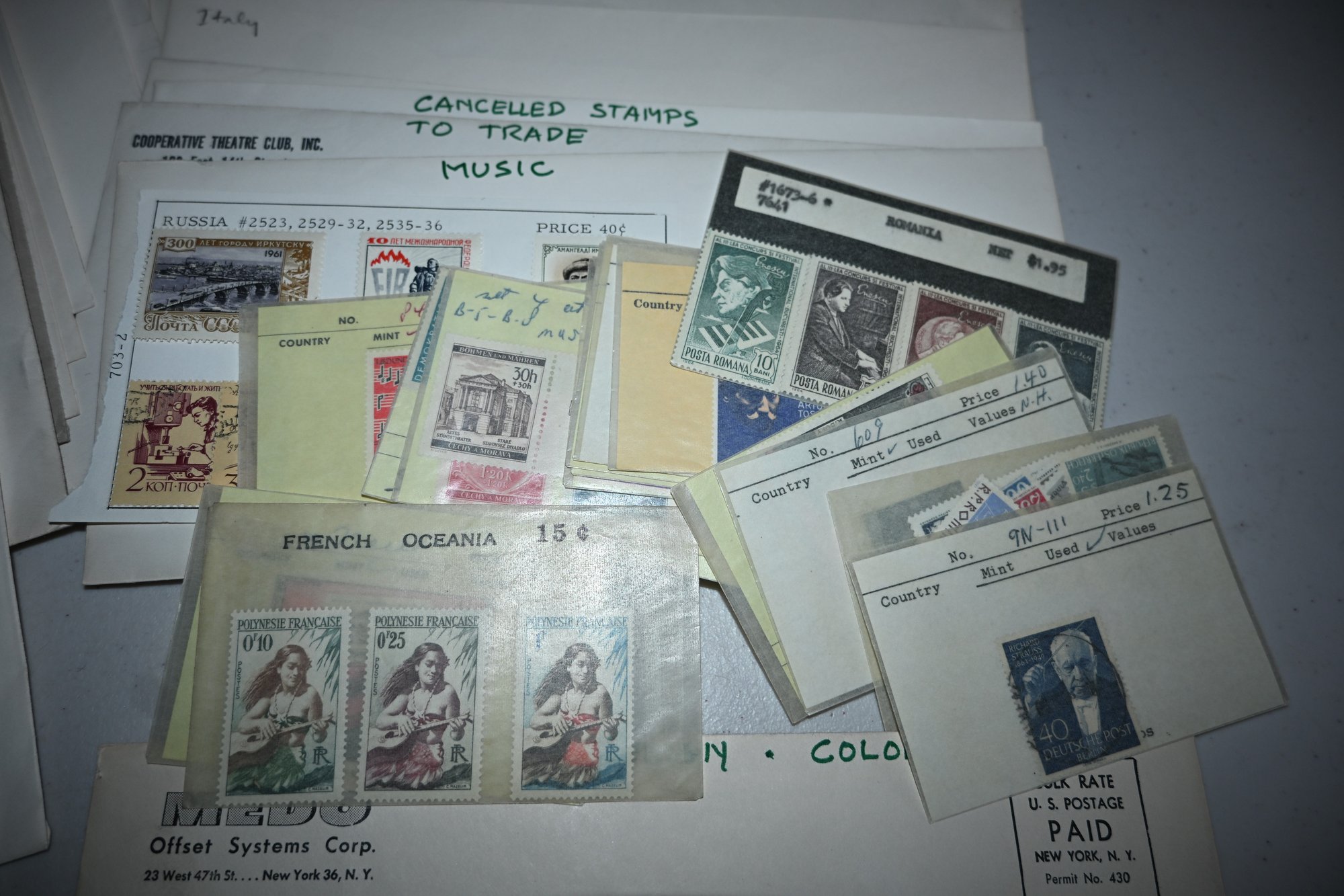 138) LARGE Vintage Postage Stamps Used / Not Used By Theme In Envelopes ...