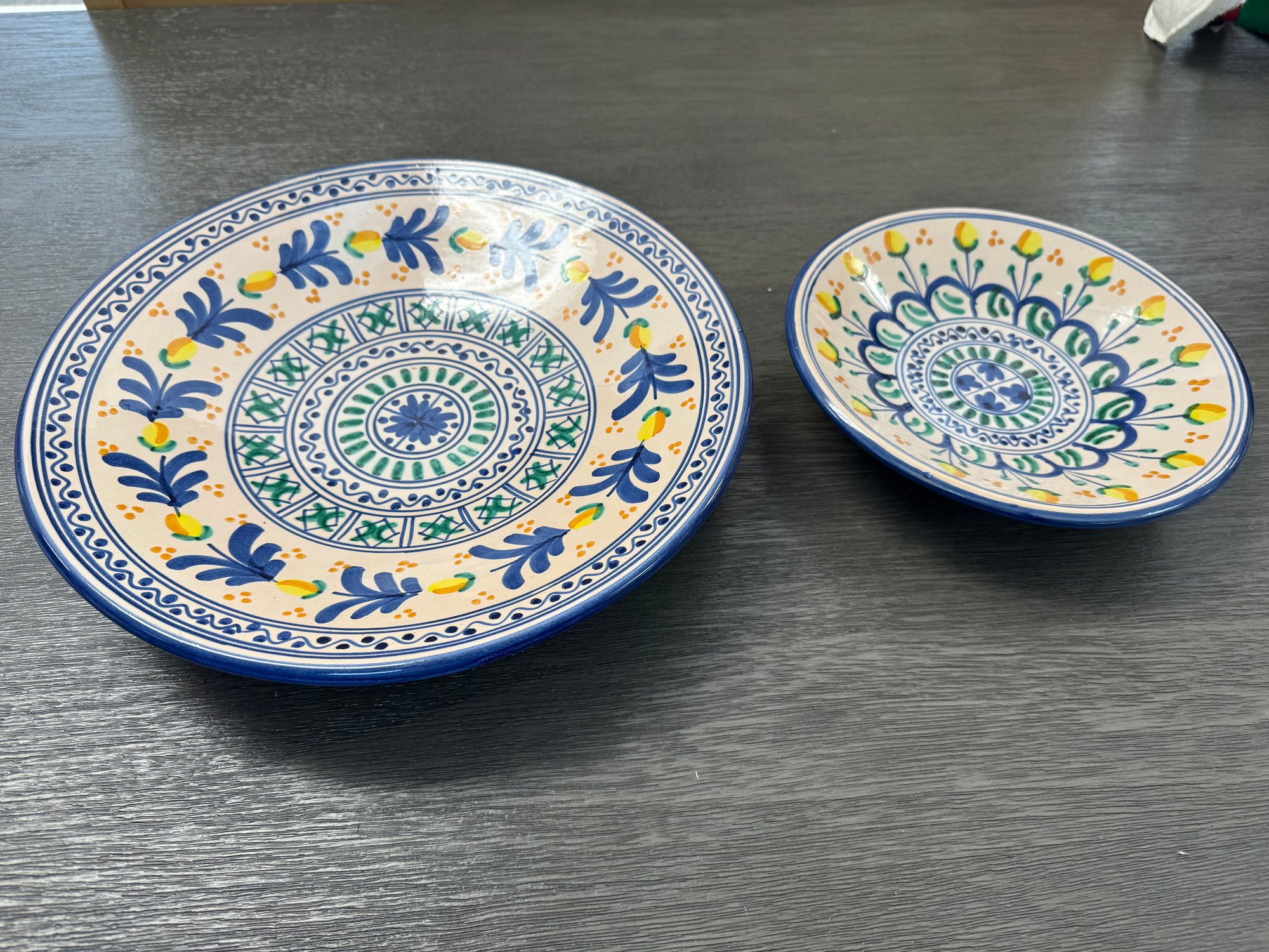 Set Of 2 Bowls #1509 | Auctionninja.com
