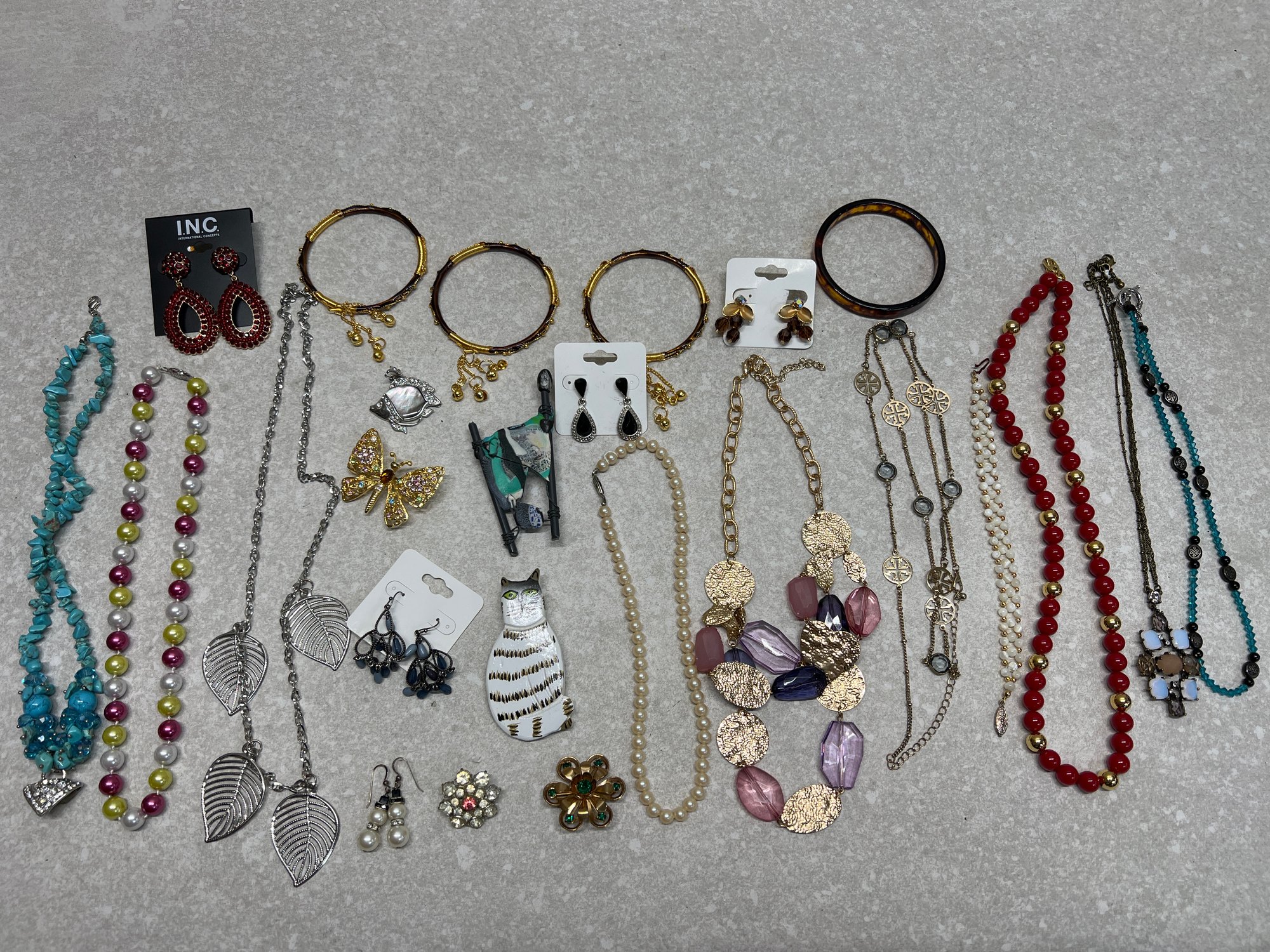 Costume Jewelry Lot #1397 | Auctionninja.com