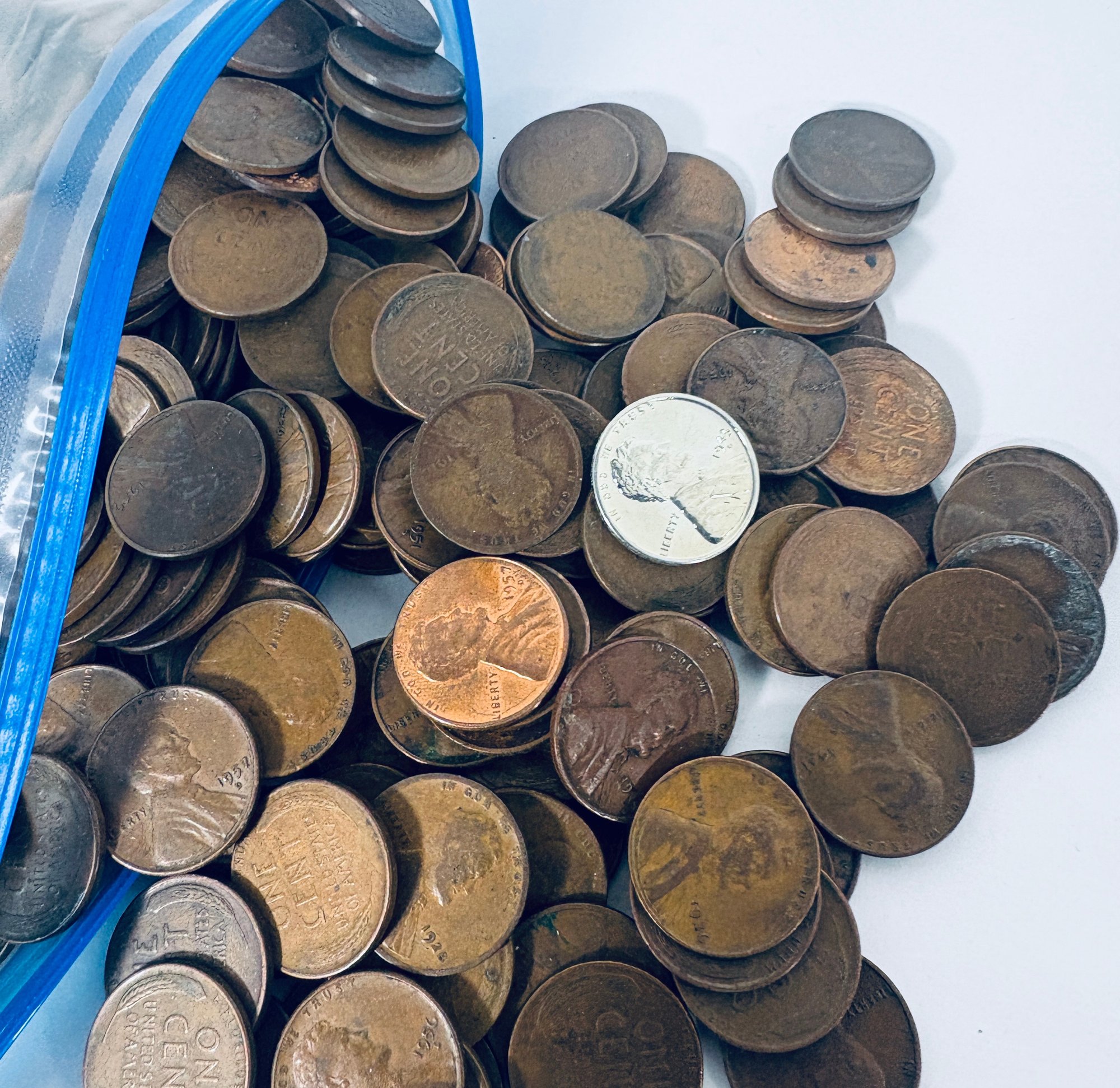 LOT OF OVER 500 LINCOLN WHEAT CENT PENNY COINS- SEE PICTURES #13673 ...