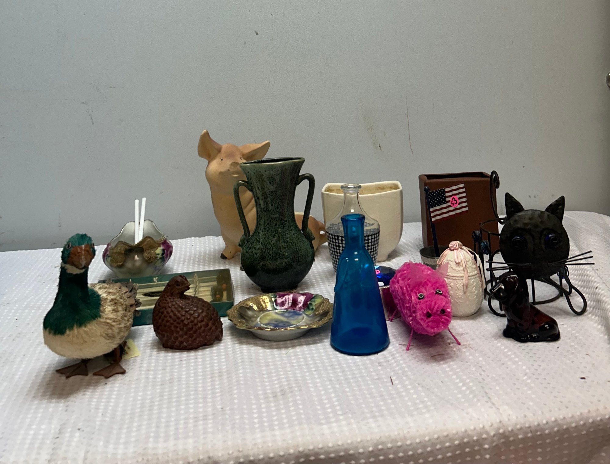 Box Of Random Objects #13438 | Auctionninja.com