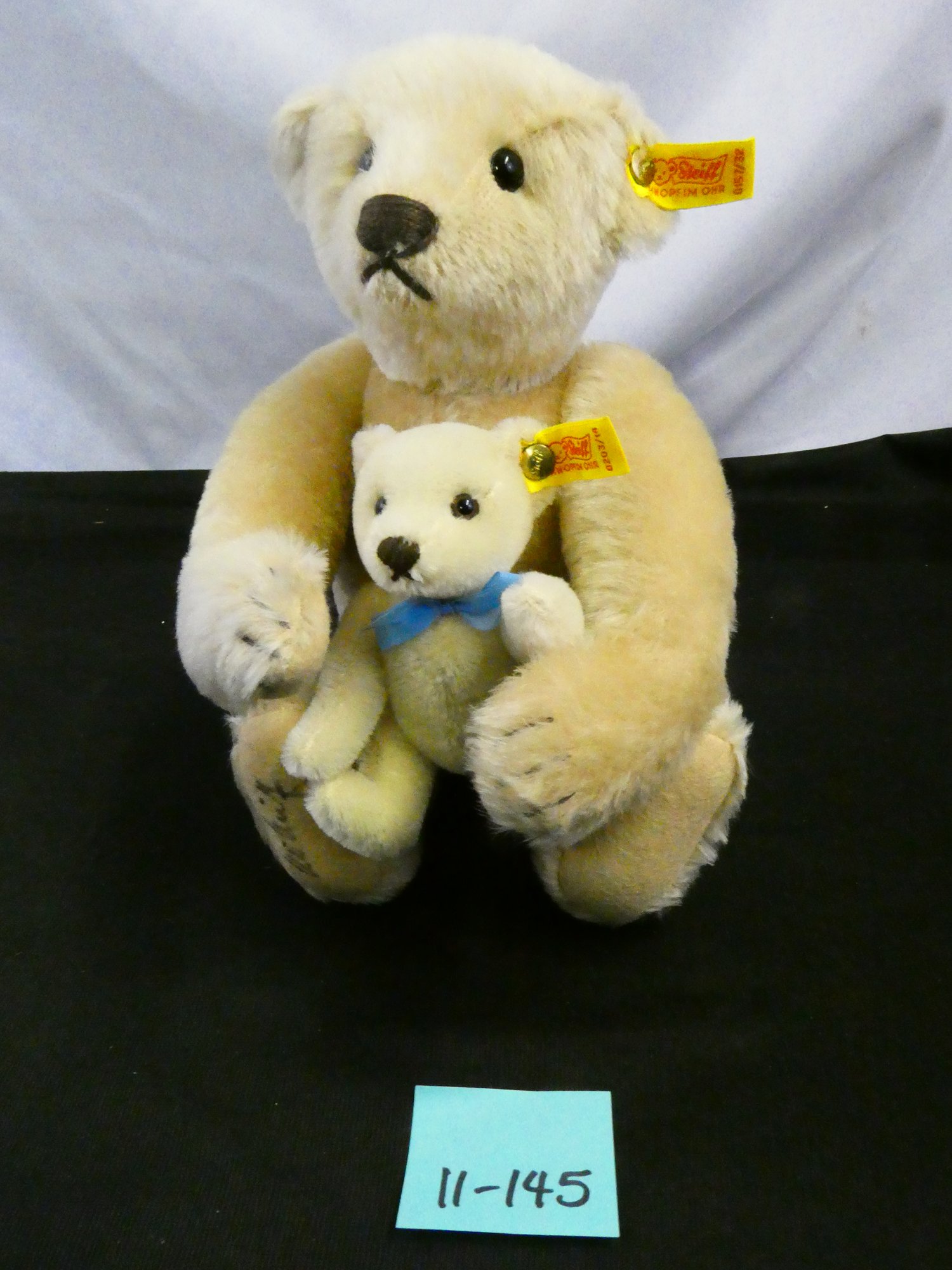 (loit Of 2) Steiff Teddy Bears - Larger One Signed On Foot By Member Of ...