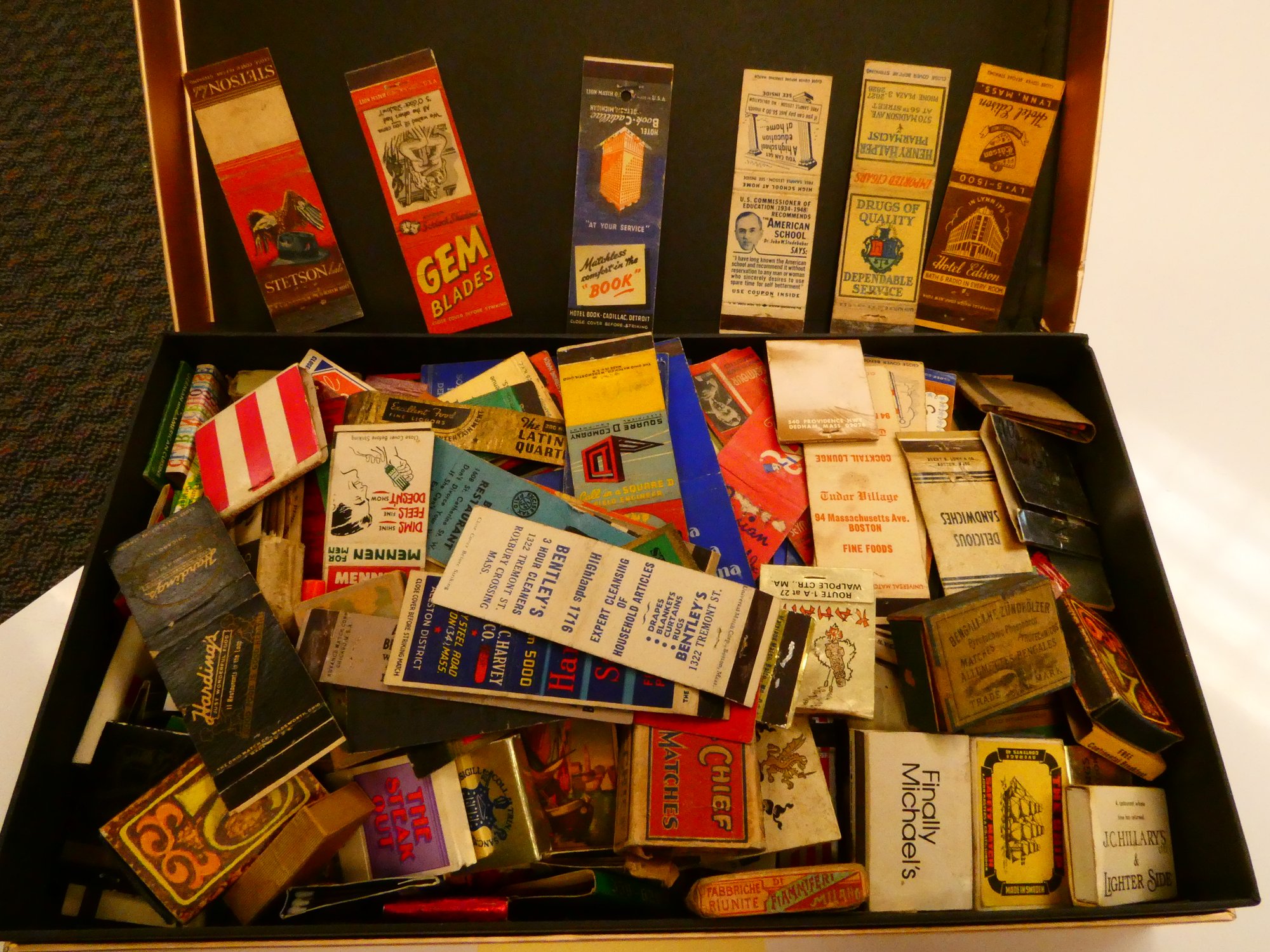 Tray Of Antique/Vintage Matchbooks And Covers - Lot 1 #13691 ...