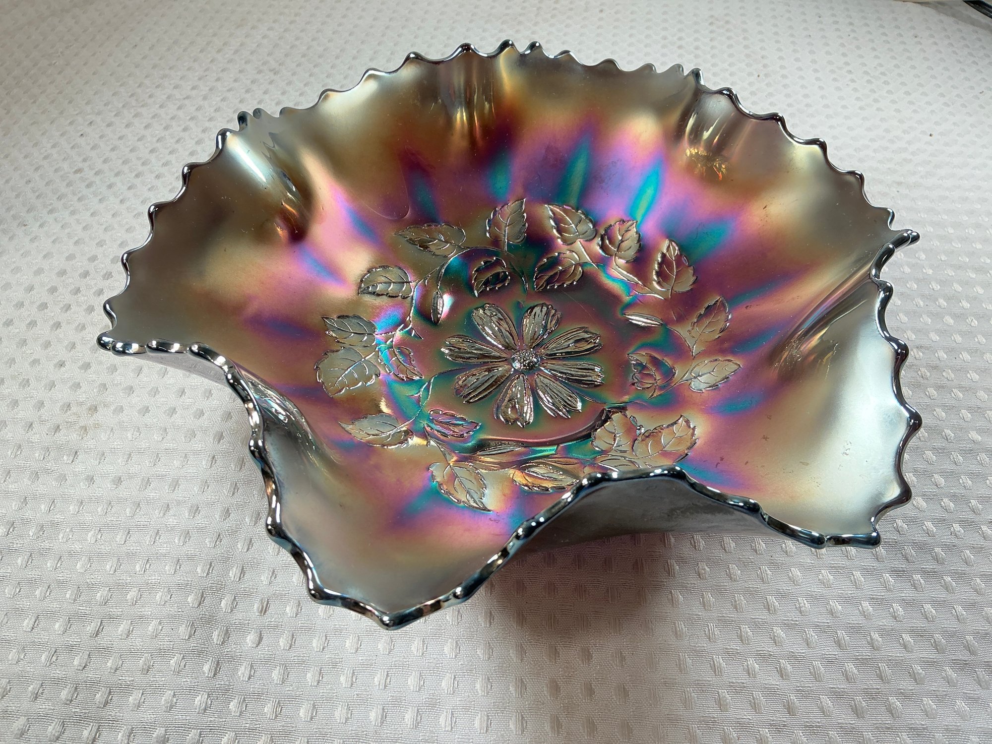 Antique Durgan Cosmos Amythest Carnival Glass Bowl Scalloped Edge - 9 ...