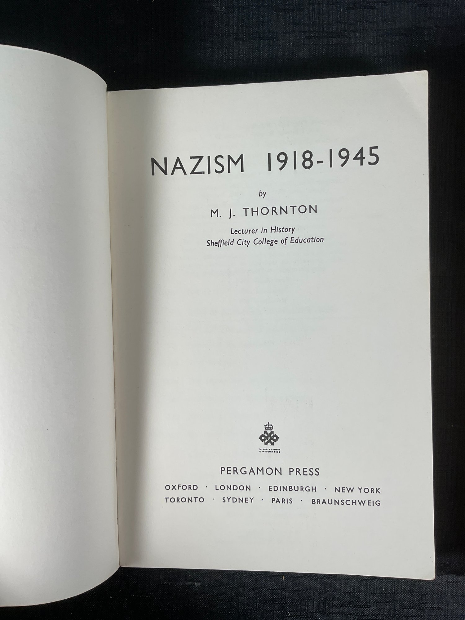 3 Vintage Books - Nazism 1918-45, Adolf And The Third Reich, The War ...