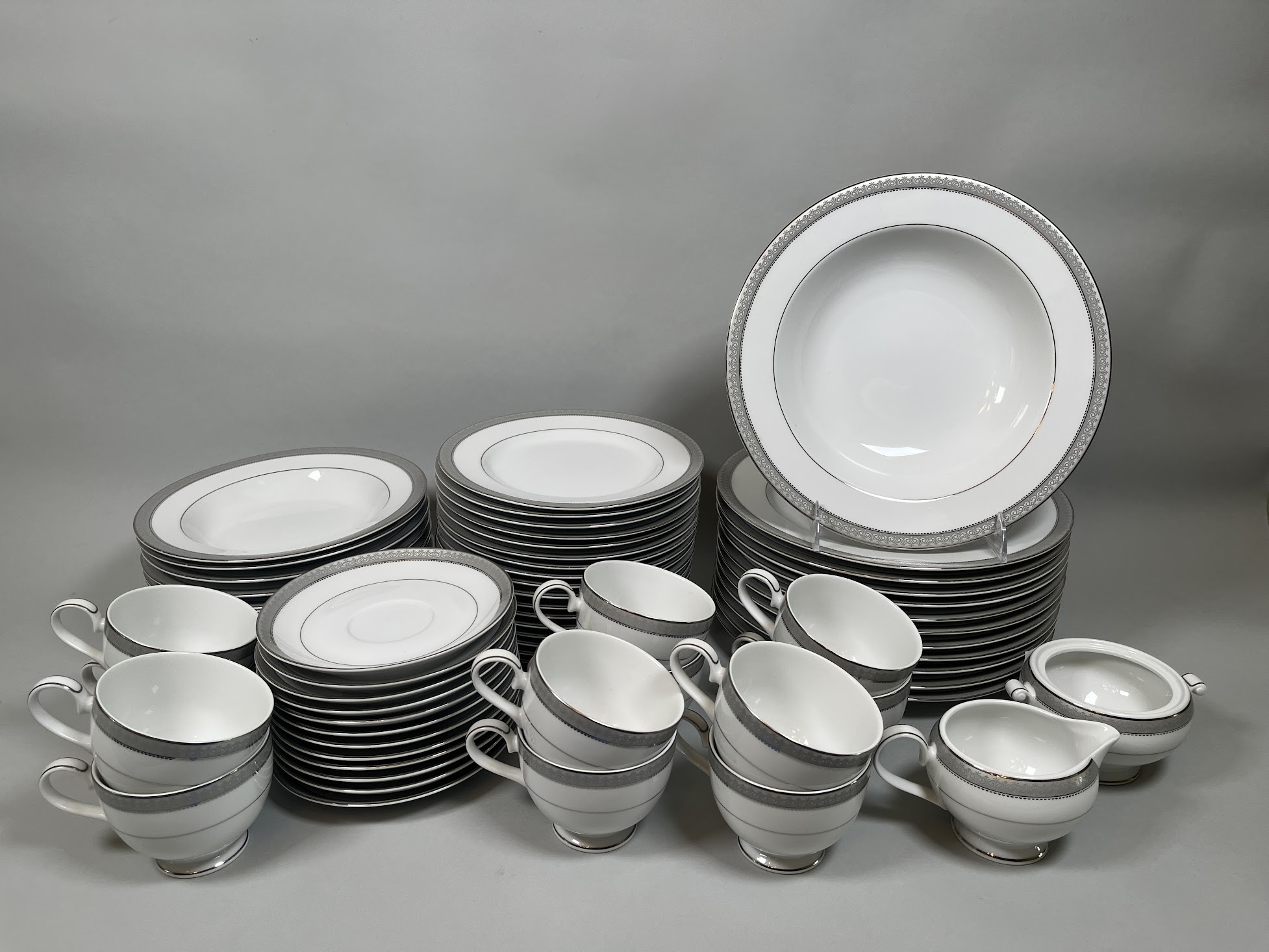 Mikasa, Platinum Crown, 66 Piece Partial Diner Set #11993 ...