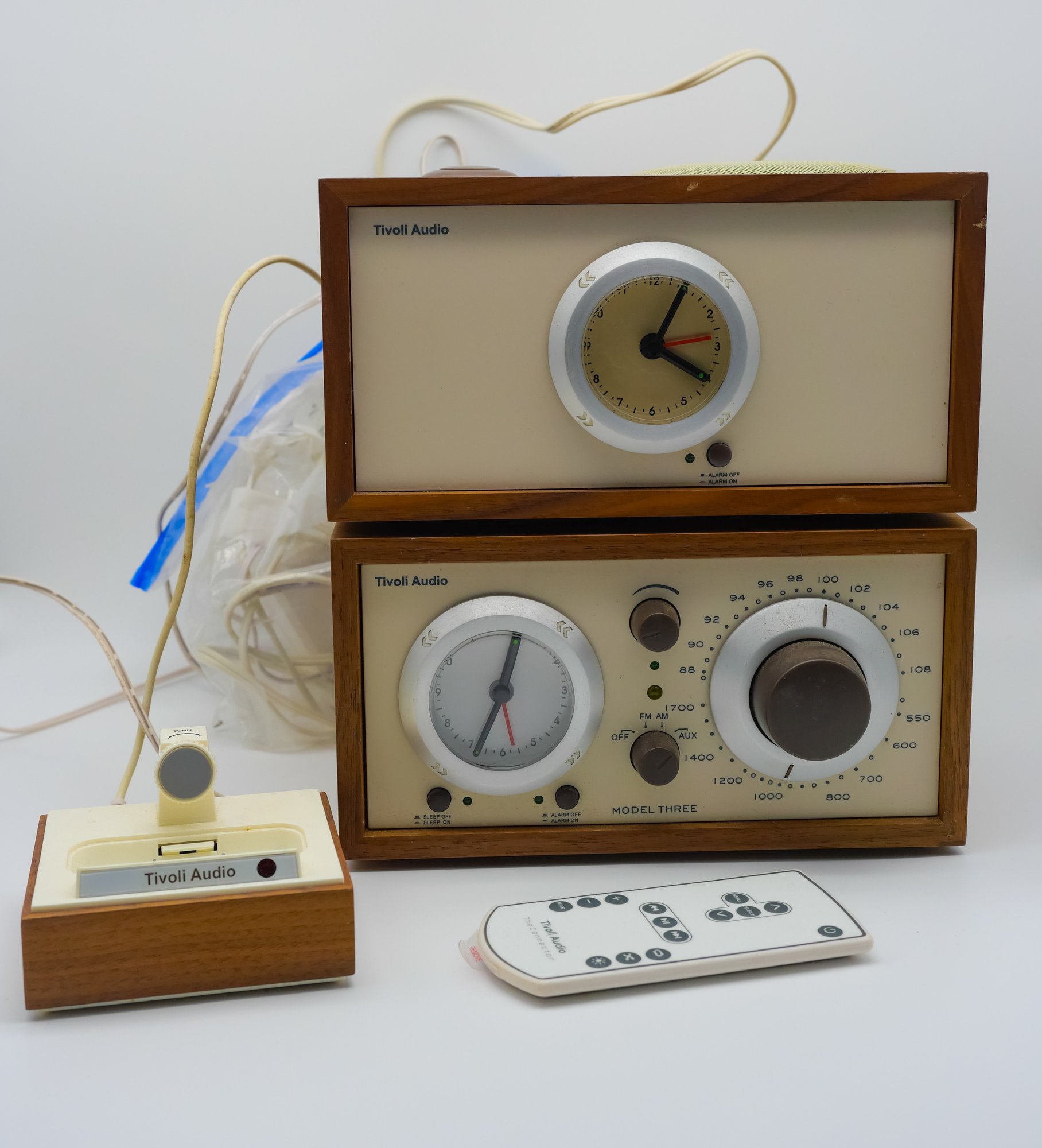 TIVOLI AUDIO MODEL THREE CLOCK RADIO SYSTEM W/ SPEAKER, BASE, & REMOTE ...