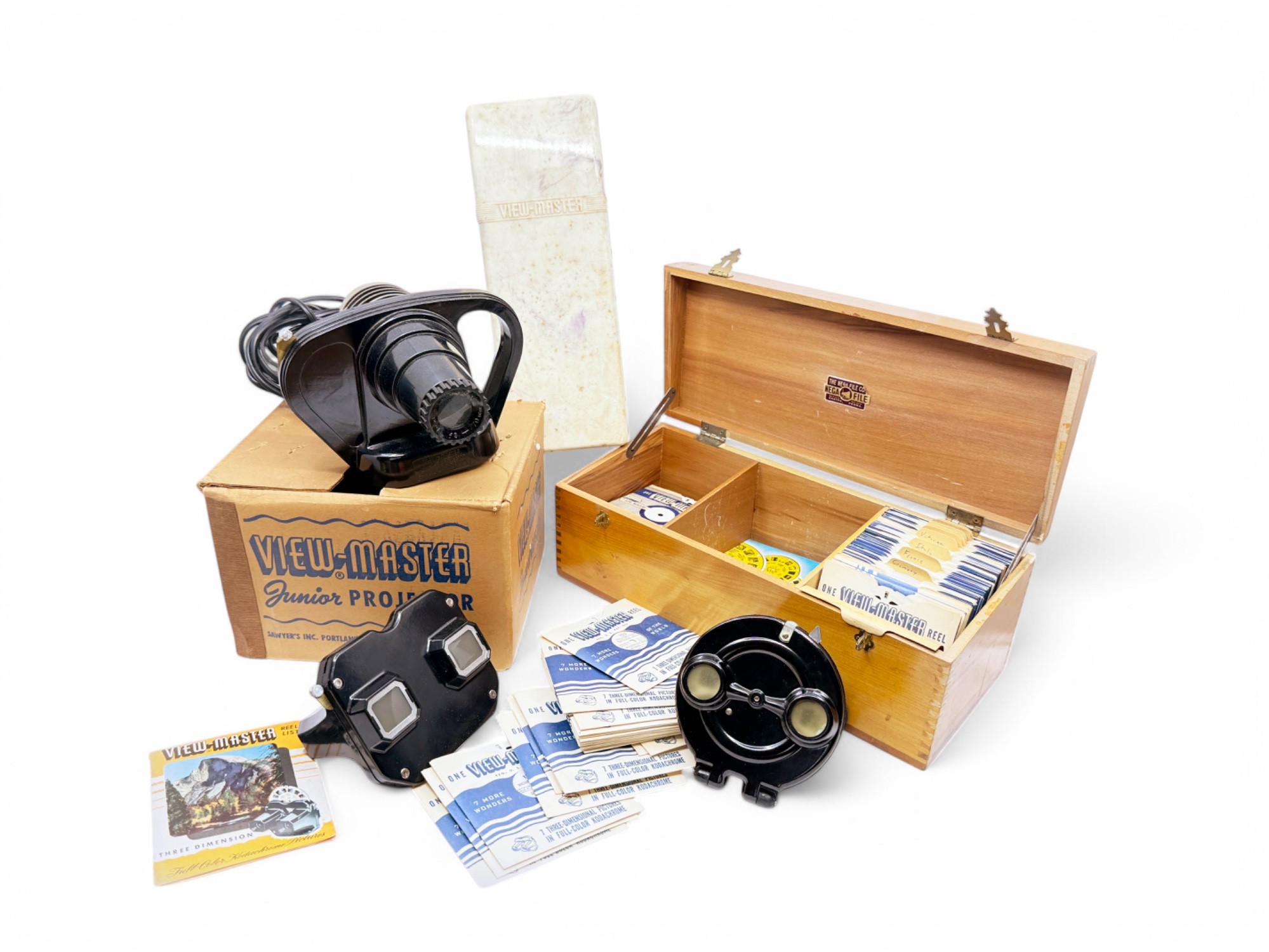 (A-107) LARGE VINTAGE SET OF2 VIEW MASTER VIEWERS, 1 BOXED VIEW MASTER ...