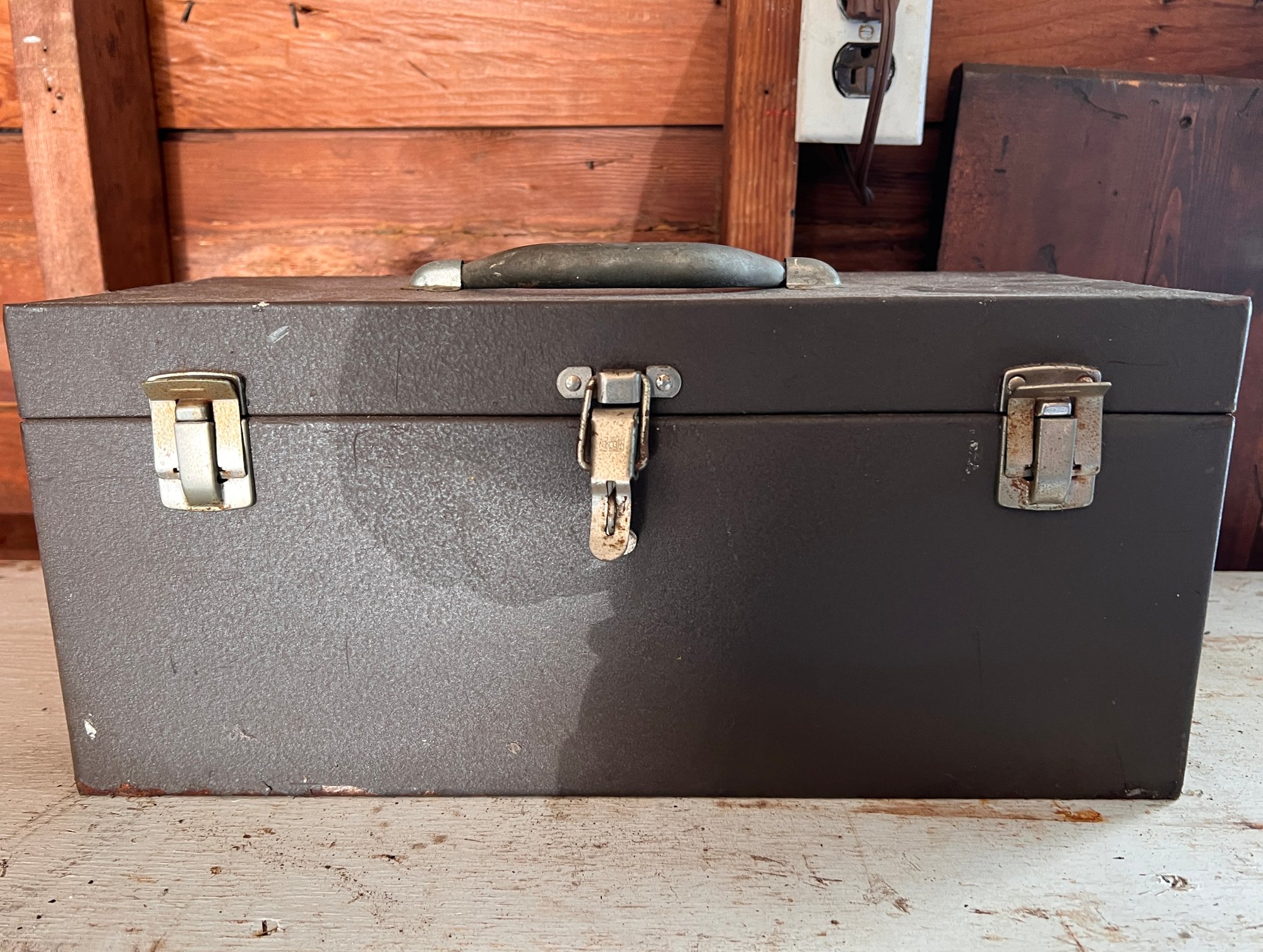 (G-3) VINTAGE KENNEDY STEEL TOOL BOX MODEL CS-16 - COMPLETE WITH TOOLS ...